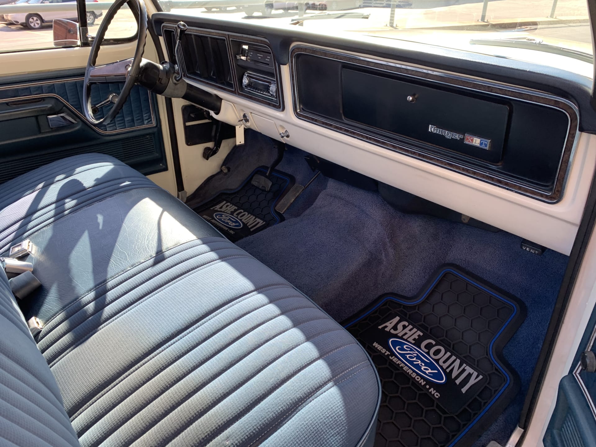 1976 Ford F100 Ranger XLT Pickup at Glendale 2022 asF41.1 - Mecum Auctions