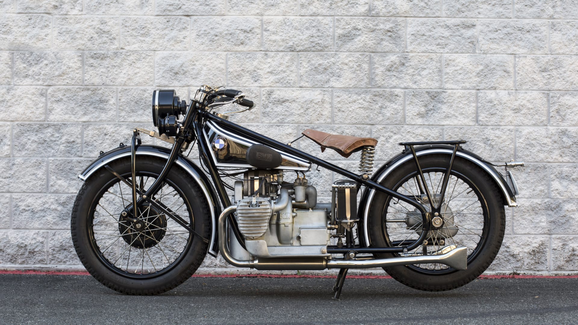 1929 BMW R62 at Monterey 2017 as S166 - Mecum Auctions