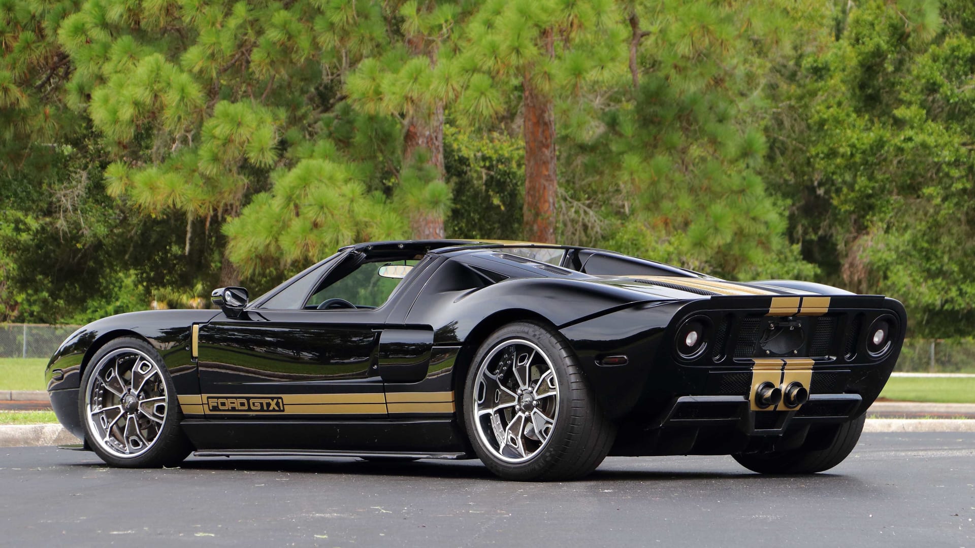 2005 Ford GTX1 at Monterey 2018 as F119 - Mecum Auctions