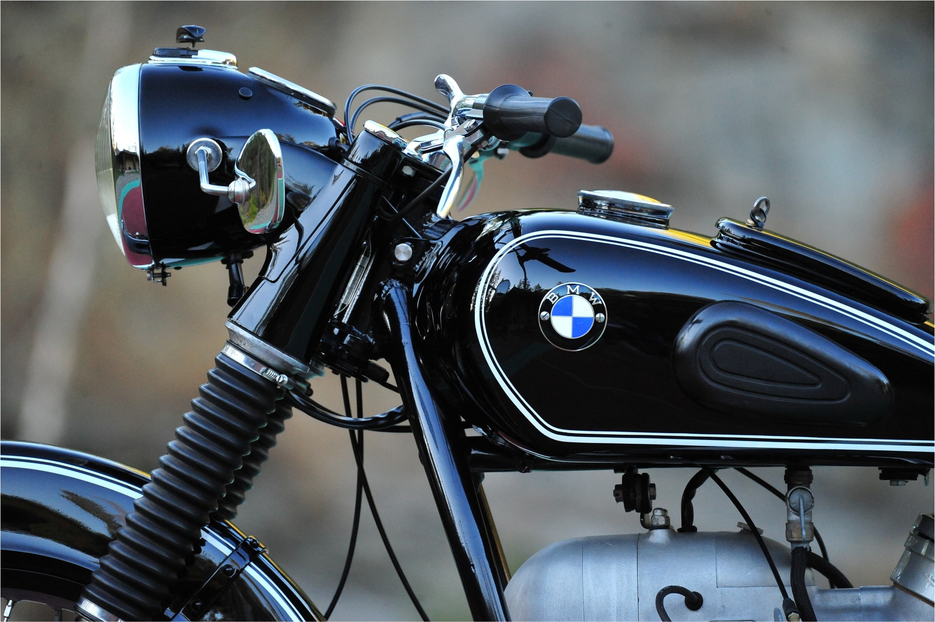 1953 BMW R67/2 at Monterey 2019 as T36 - Mecum Auctions