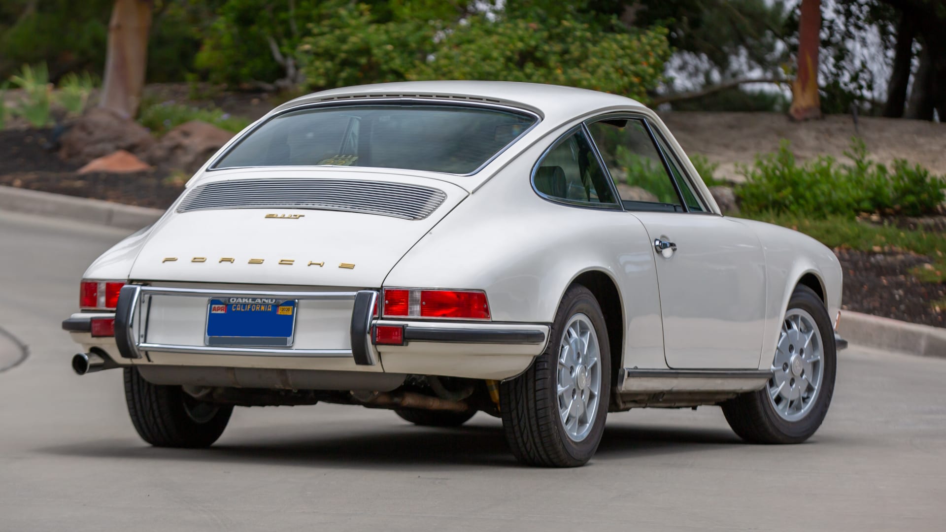 1971 Porsche 911T Coupe at Monterey 2019 as F41 - Mecum Auctions