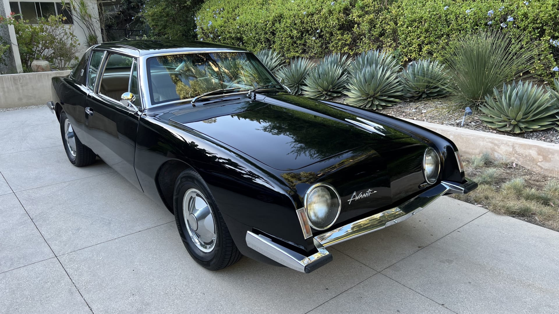 1963 Studebaker Avanti R1 at Monterey 2022 as T19 - Mecum Auctions