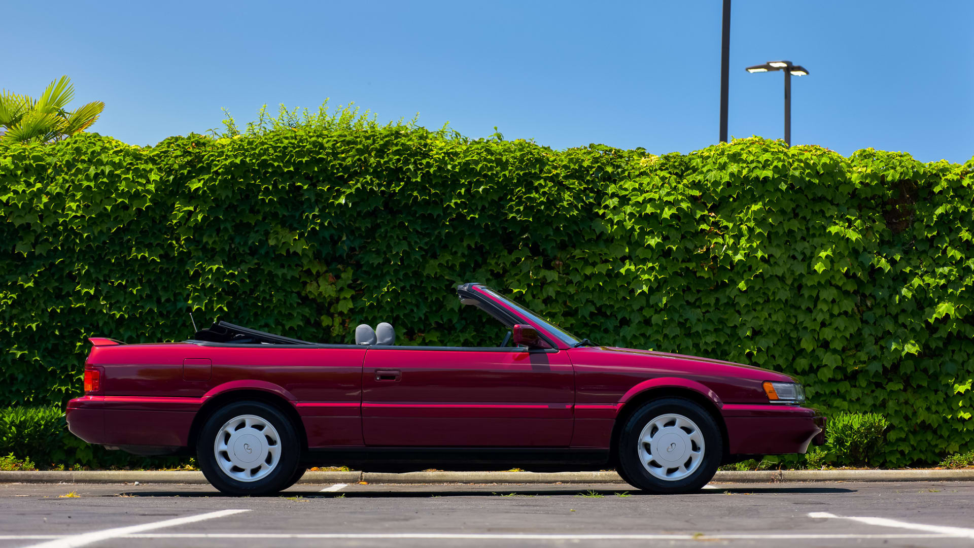 1992 Infinity M30 Convertible at Monterey 2022 as T69 - Mecum Auctions