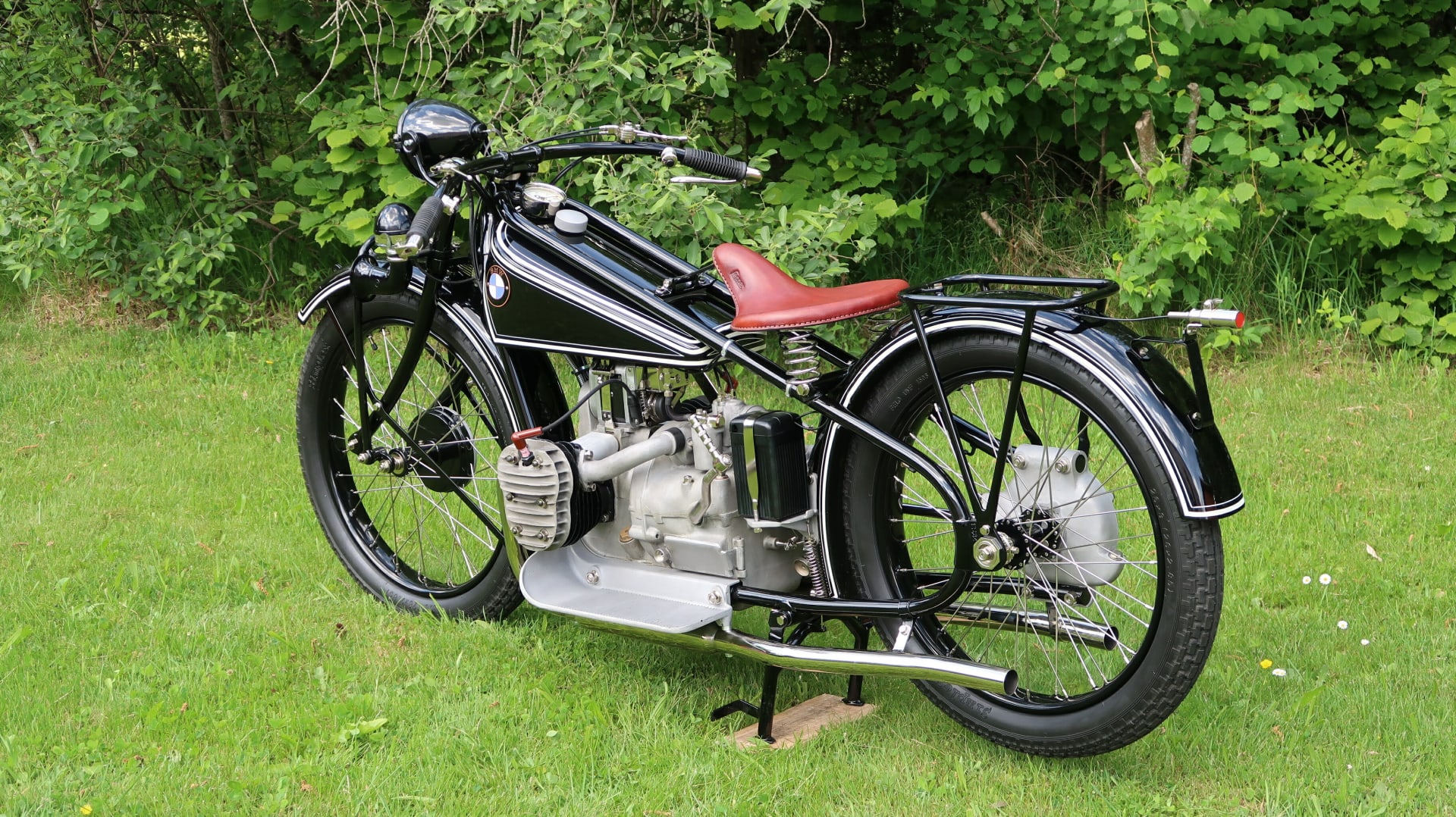 1926 BMW R42 at Monterey 2022 as F16 - Mecum Auctions