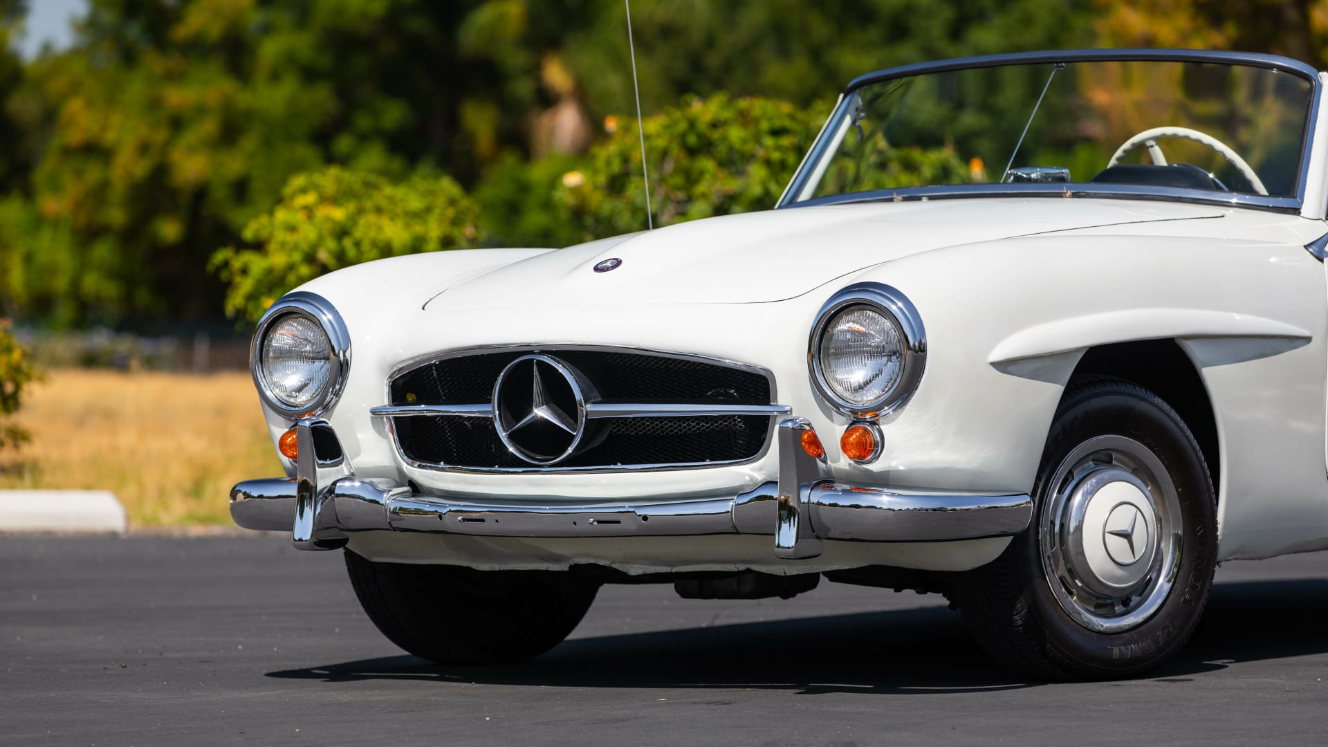 1961 Mercedes-Benz 190SL Roadster at Monterey 2022 as S116 - Mecum Auctions