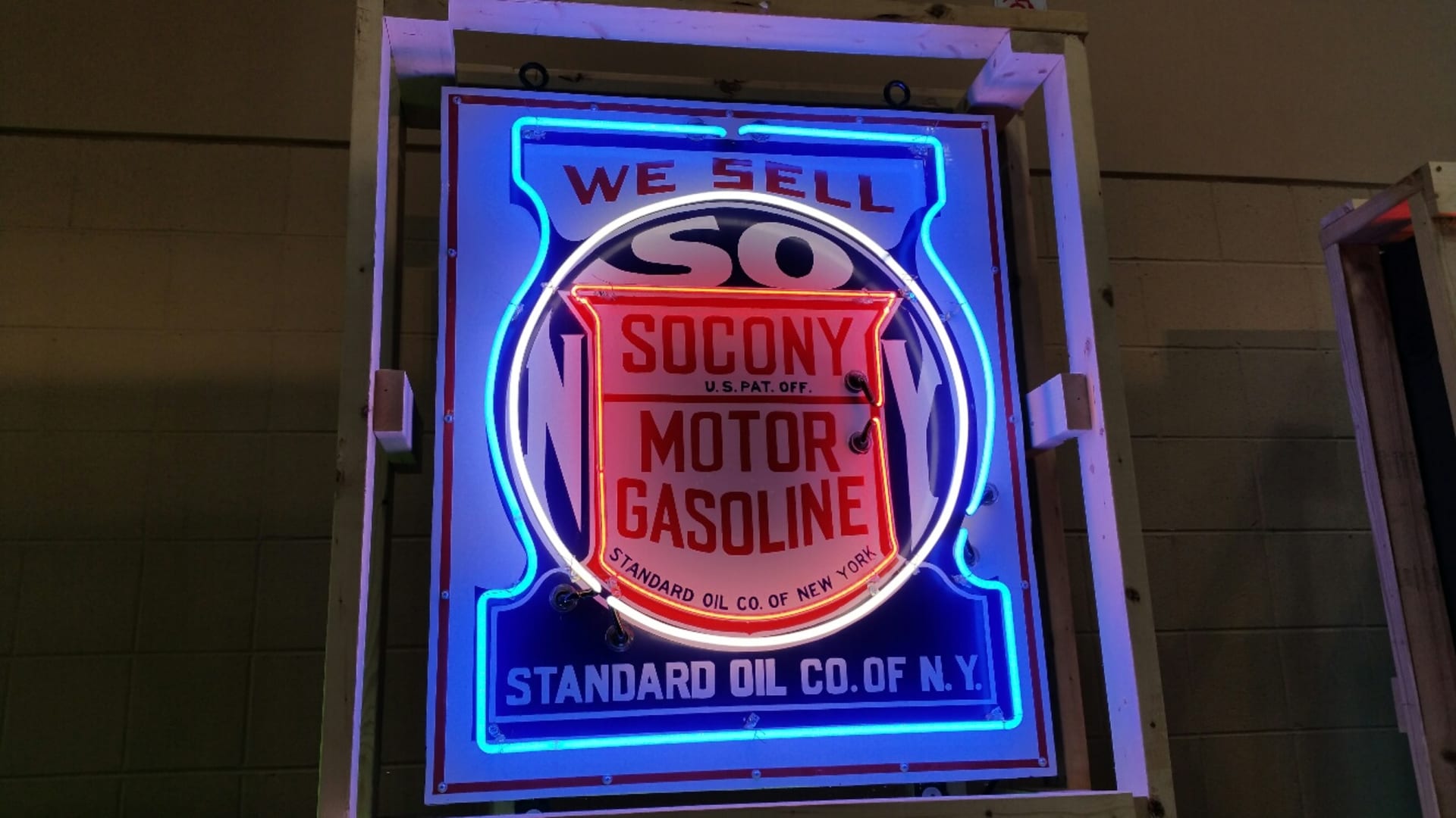 We Sell SOCONY Motor Oil Neon Sign SSP at Chicago 2015 as K103.1 ...