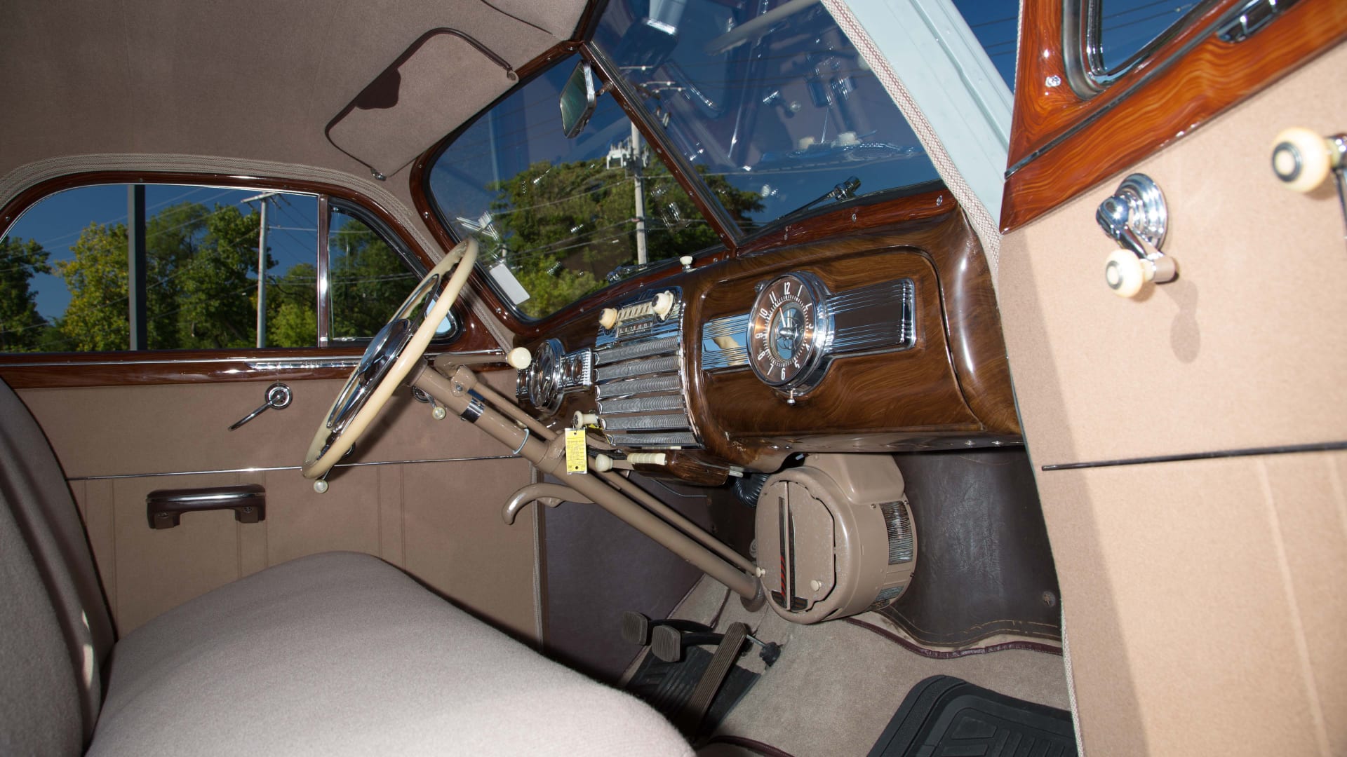 1942 Pontiac Torpedo Coupe at Chicago 2016 as S53 - Mecum Auctions