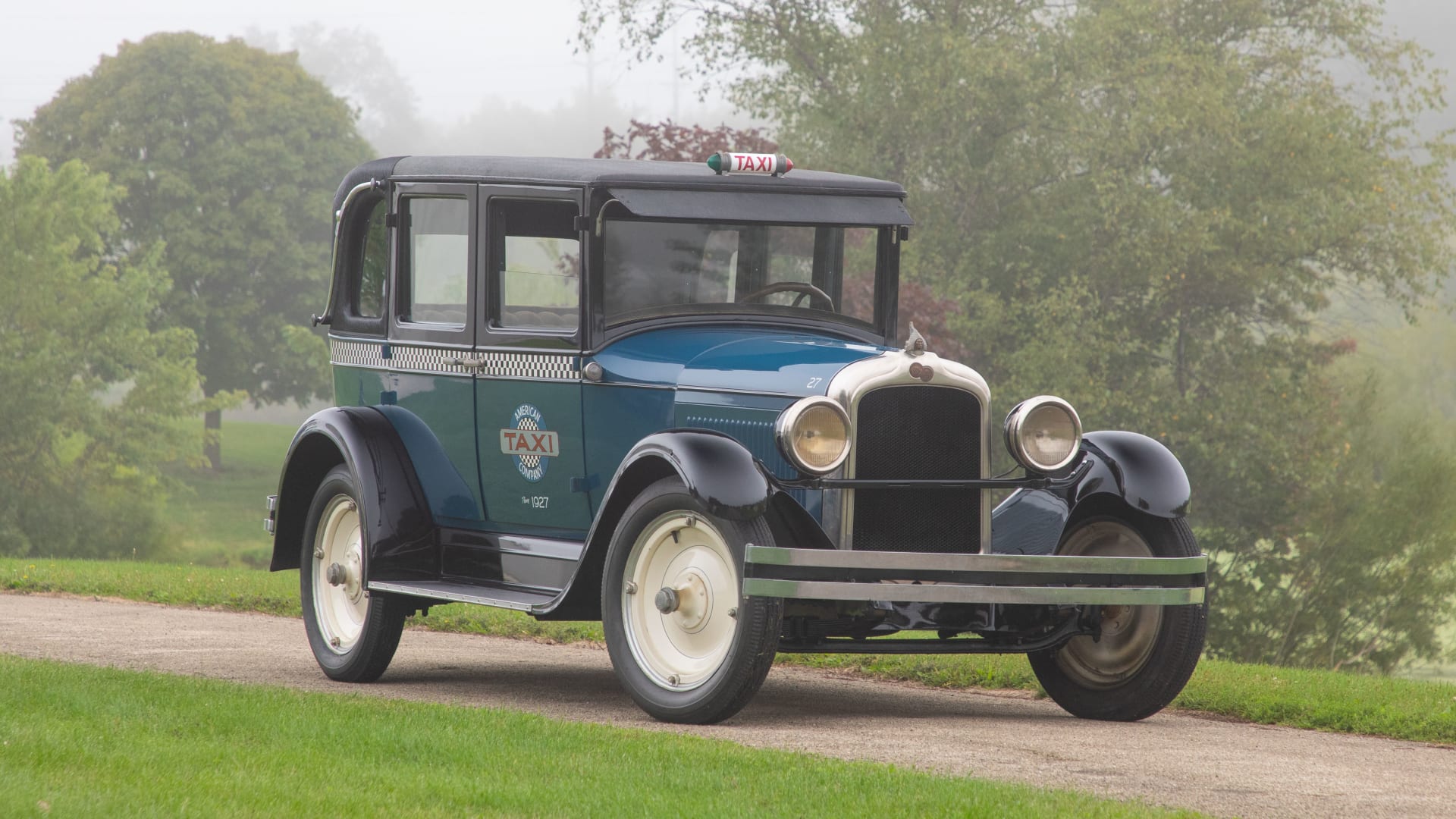 1927 Pontiac Deluxe Landau Sedan at Chicago 2019 asF88 - Mecum Auctions