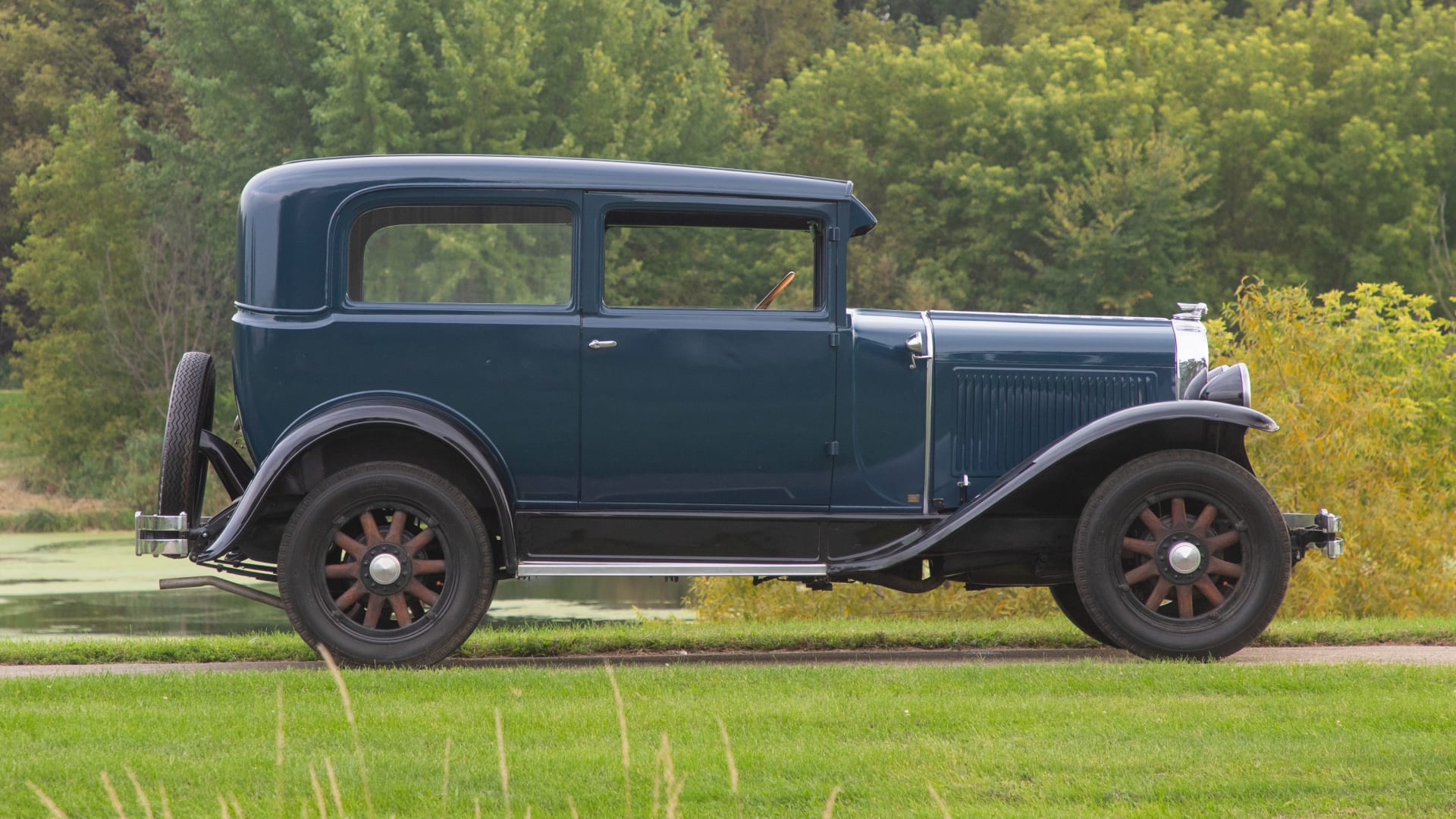 1929 Pontiac Sedan at Chicago 2019 as F91 - Mecum Auctions
