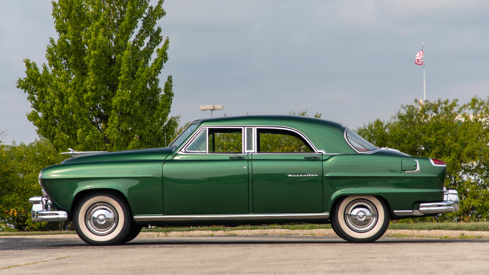 1951 Frazer Manhattan Sedan at Chicago 2021 as F122 - Mecum Auctions