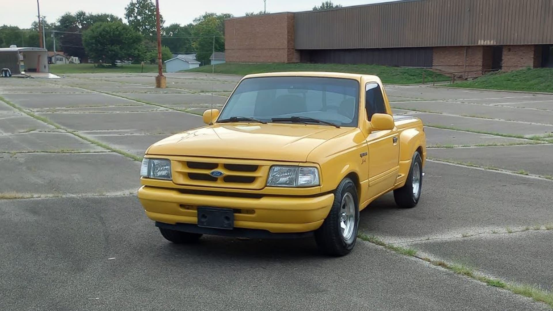 1997 Ford Ranger Splash Pickup at Chicago 2022 as T61 - Mecum Auctions