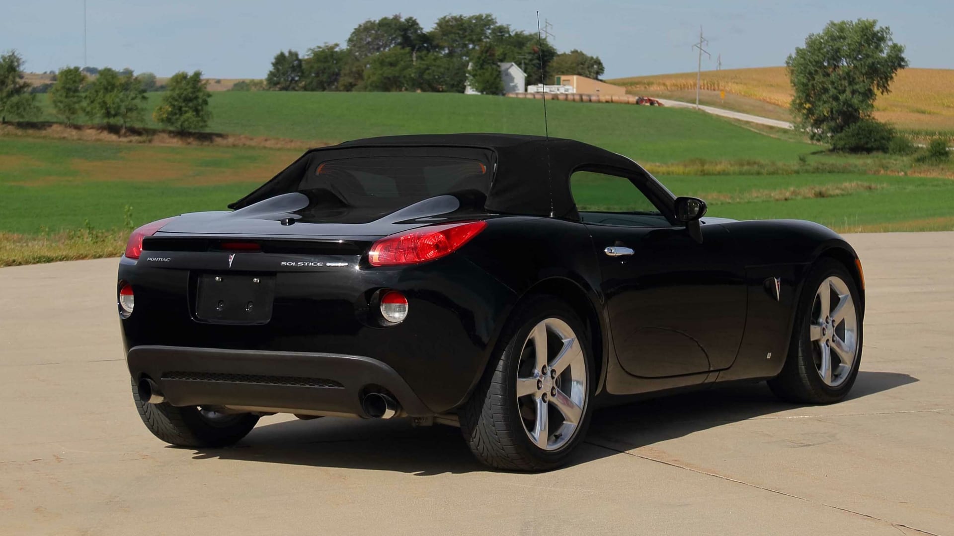 2007 Pontiac Solstice GXP Convertible at Chicago 2022 as T99 - Mecum ...