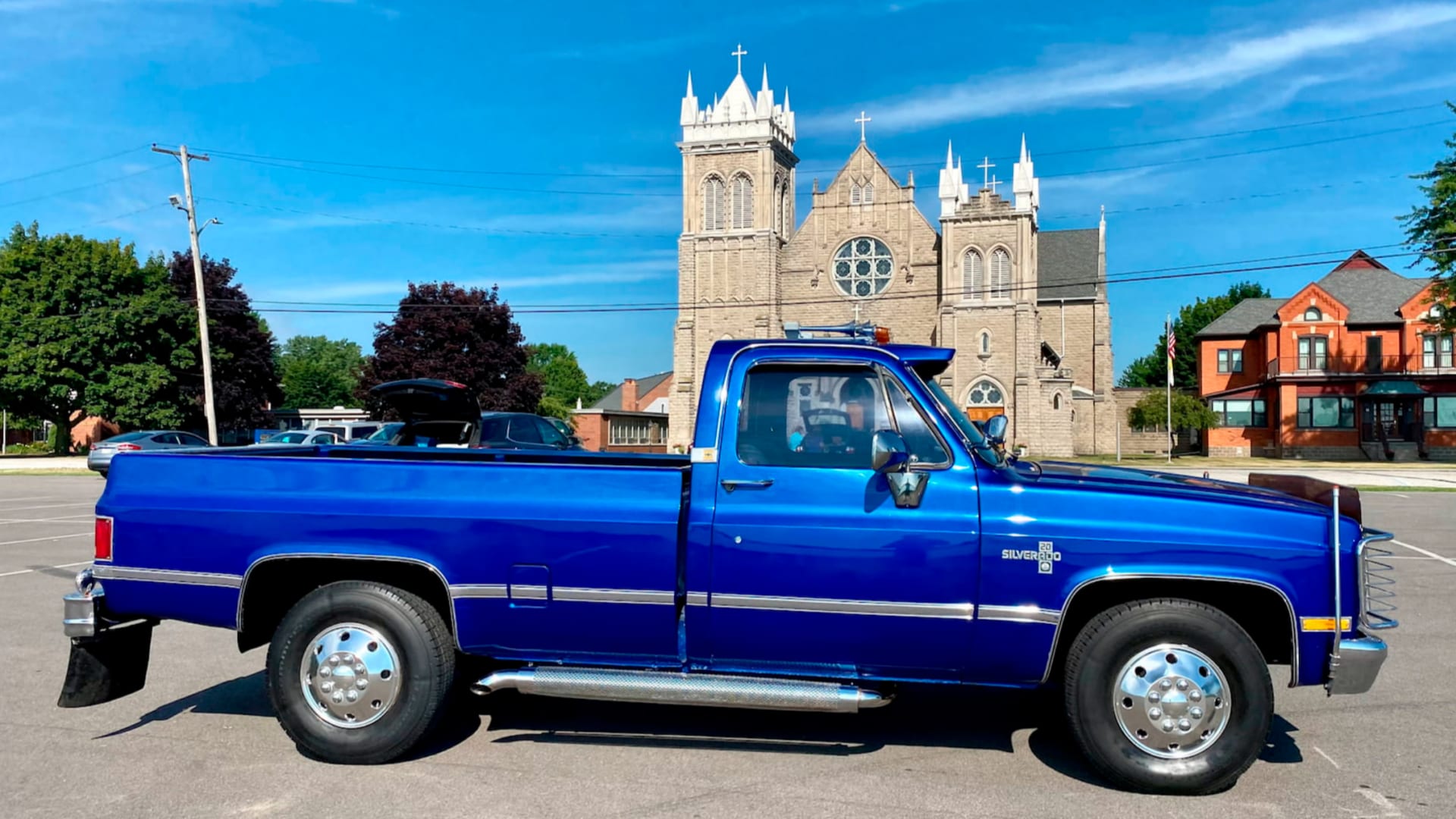 1984 Chevrolet C20 Pickup at Chicago 2022 as F4 - Mecum Auctions
