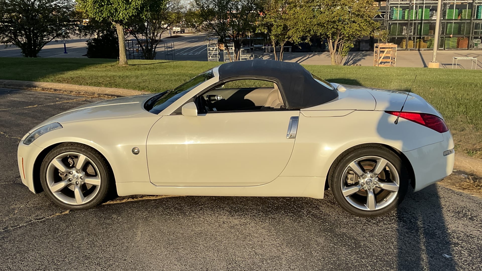 2006 Nissan 350Z Convertible at Chicago 2022 as S15 - Mecum Auctions