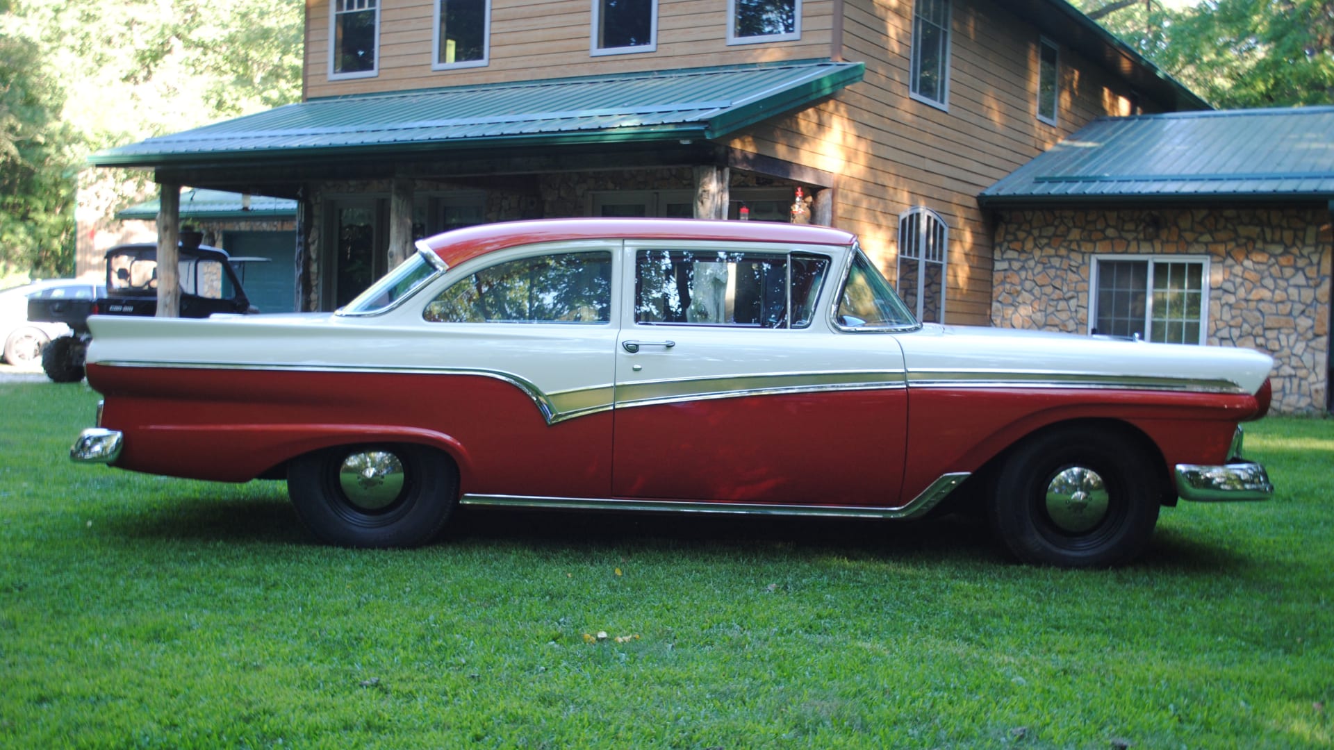1957 Ford Custom 300 Sedan at Chicago 2022 as S184 - Mecum Auctions