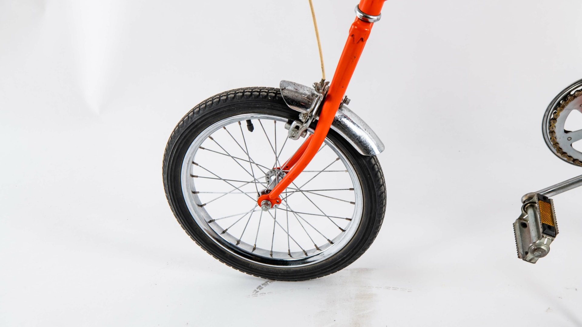 Swing Bike at Chicago 2022 as Z239 - Mecum Auctions