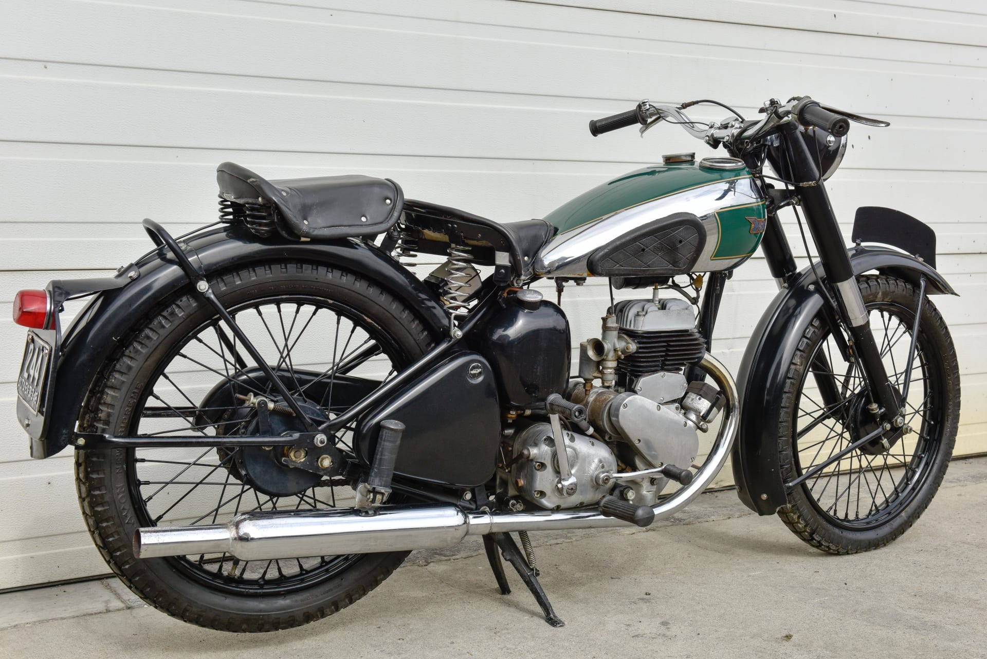 1948 BSA 250 Flathead at Chicago Motorcycles 2016 as S44 - Mecum Auctions