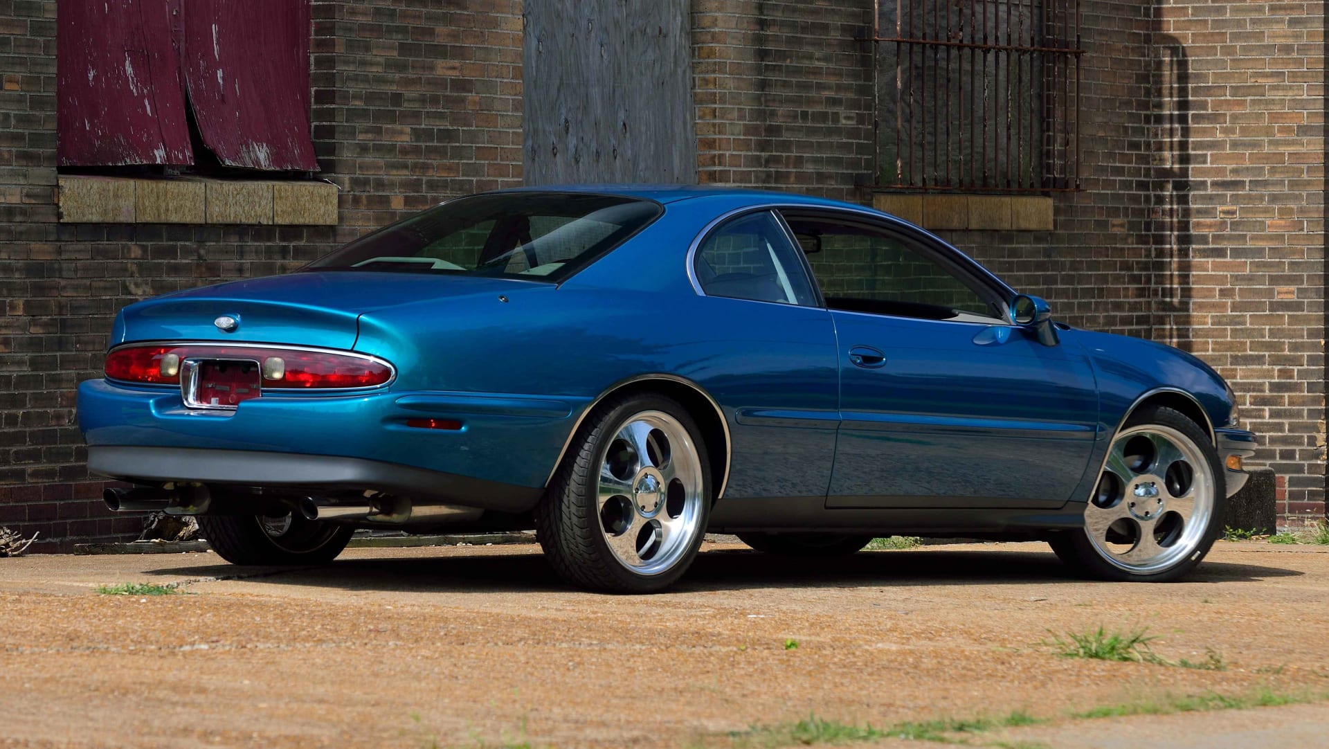 1998 Buick Riviera at Dallas 2015 as F39 - Mecum Auctions
