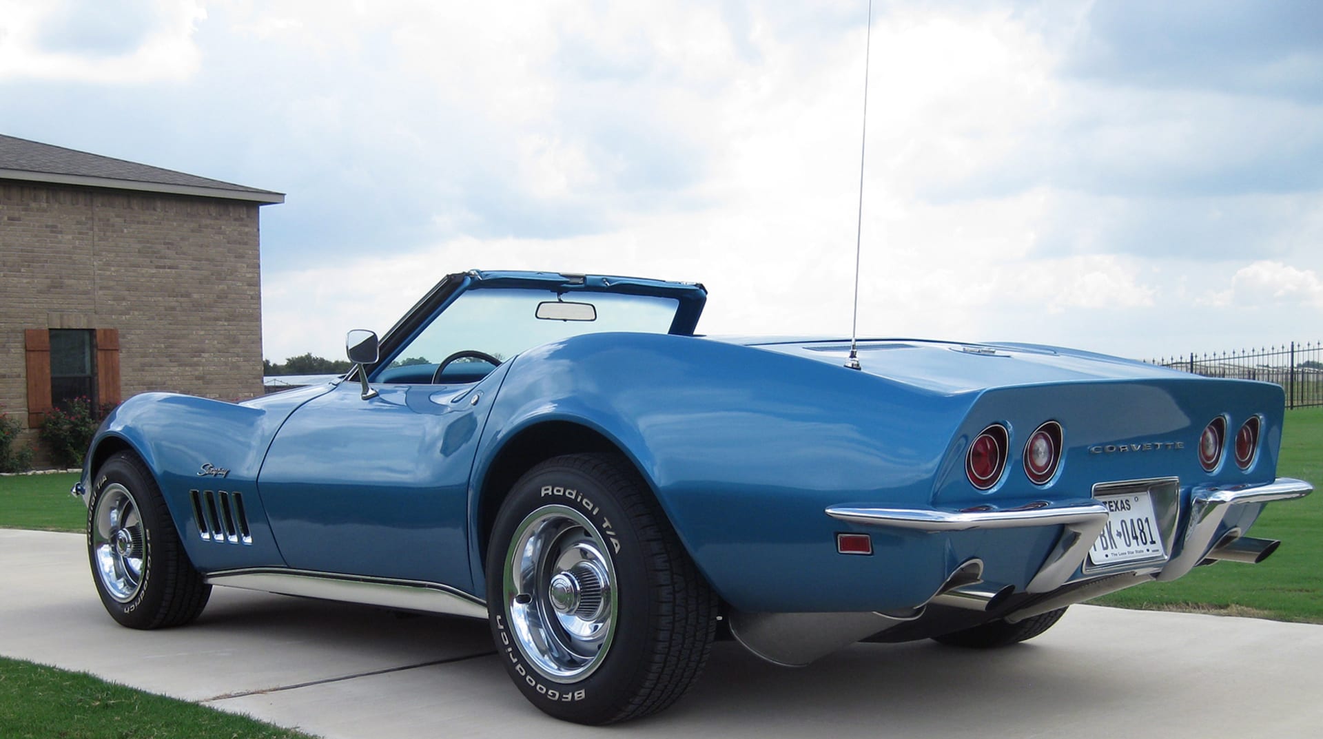 1969 Chevrolet Corvette Convertible at Dallas 2016 asF49 - Mecum Auctions