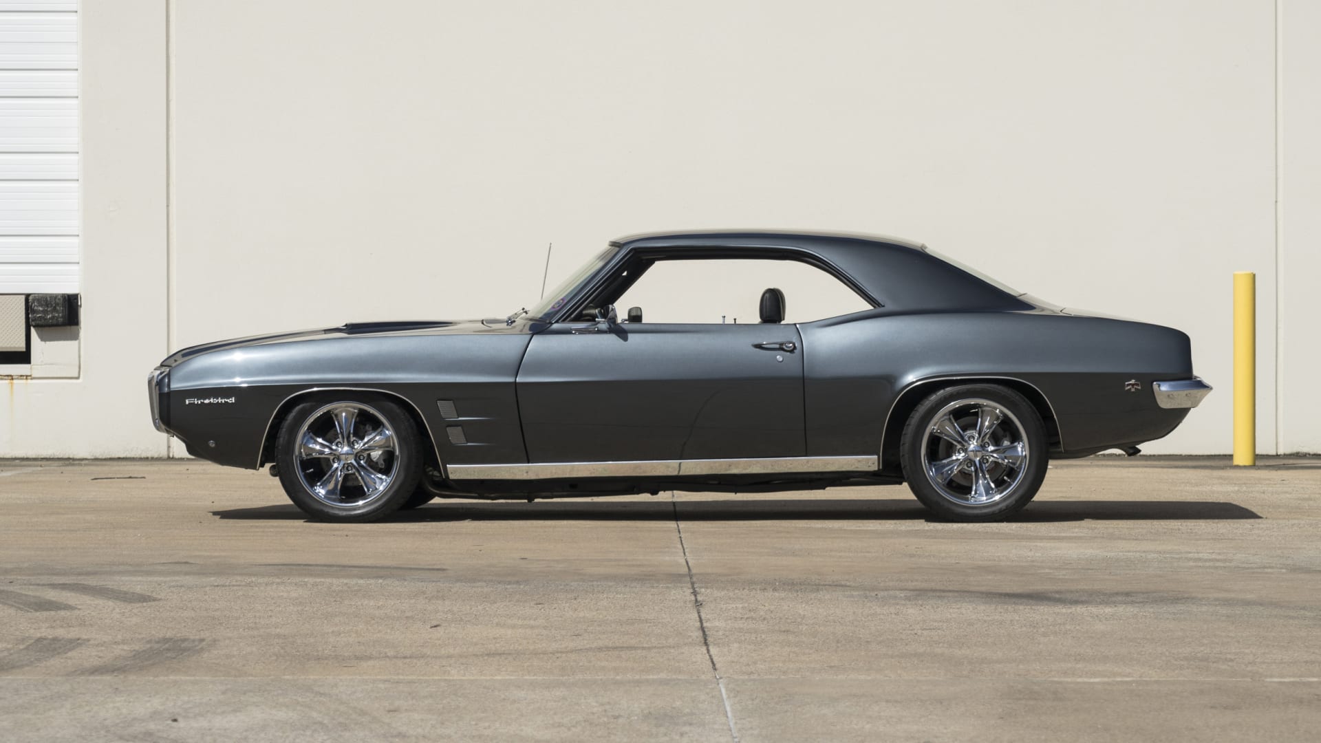 1969 Pontiac Firebird Resto Mod at Dallas 2016 as F111 - Mecum Auctions