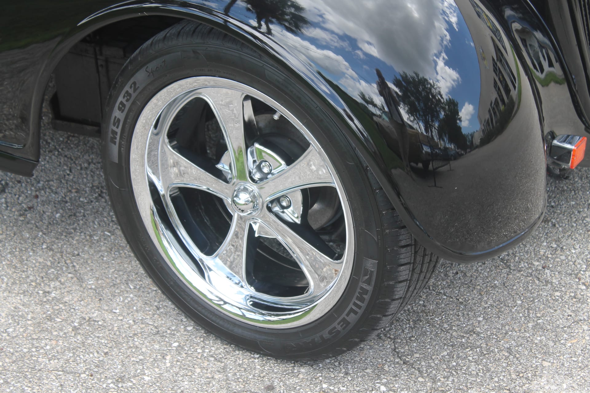 1935 Chevrolet Master Deluxe Street Rod at Dallas 2017 as F45 - Mecum ...
