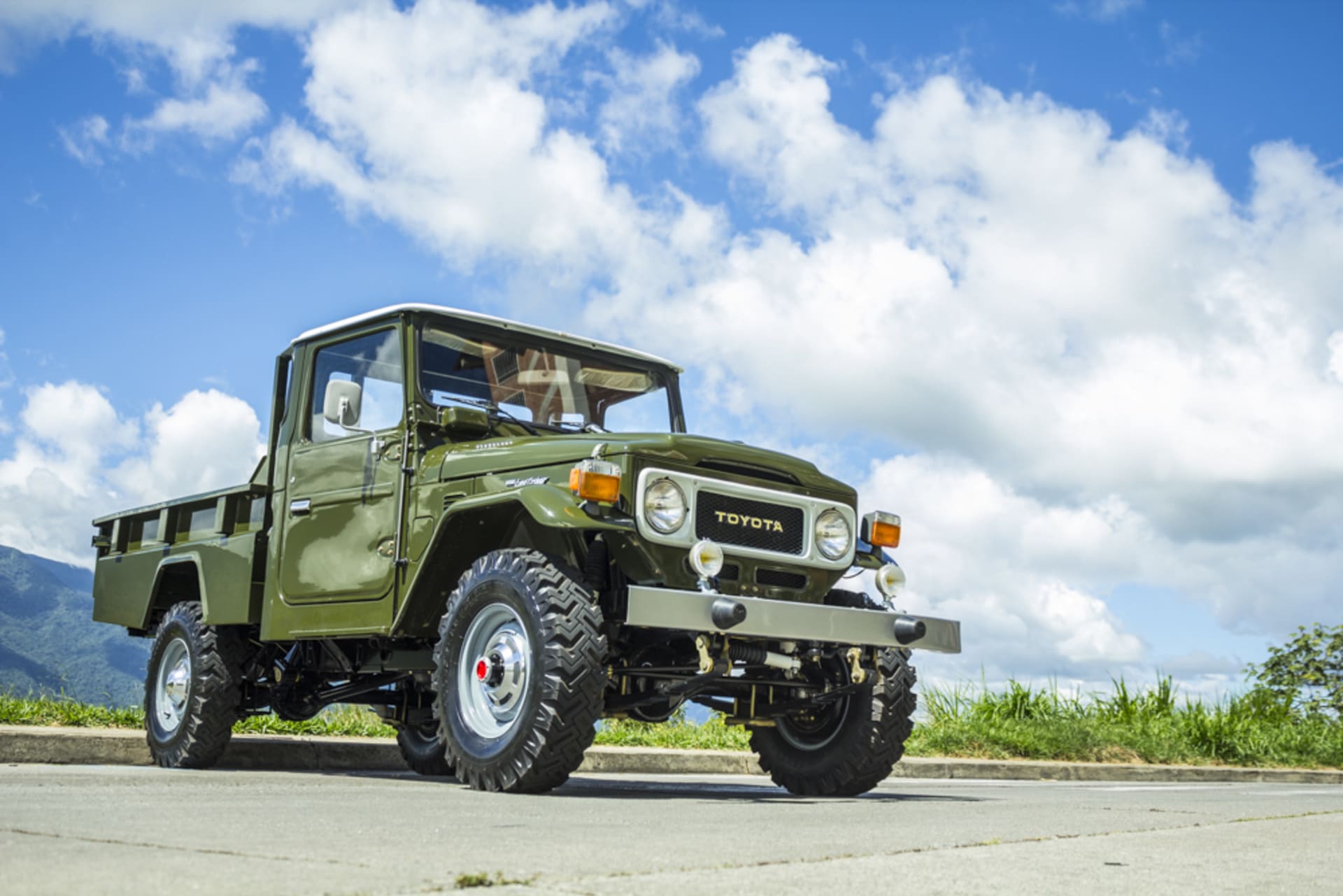 1985 Toyota FJ-45 Land Cruiser Pickup at Dallas 2018 as S216 - Mecum ...