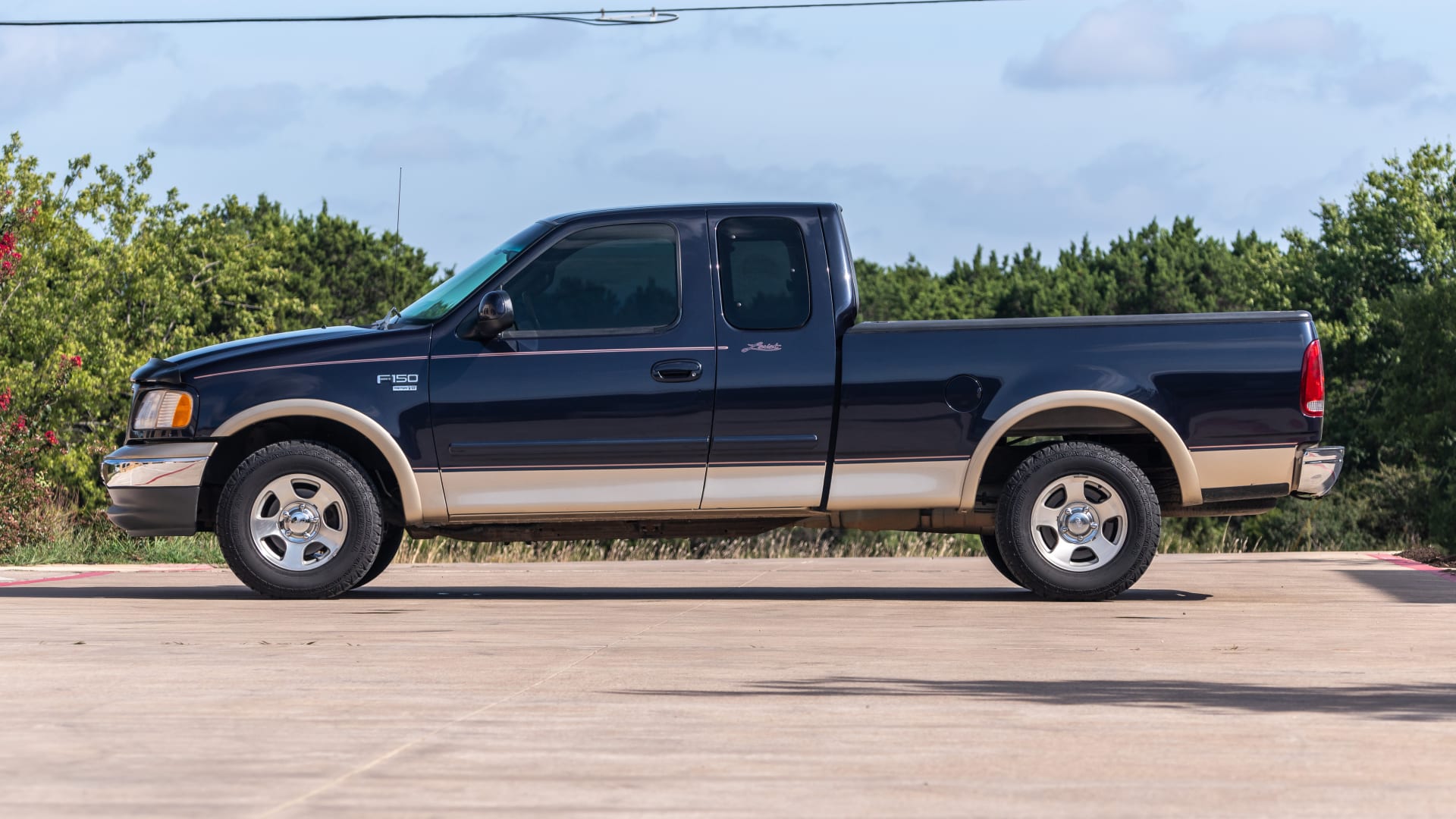 1999 Ford F150 Pickup at Dallas 2019 asT135 - Mecum Auctions