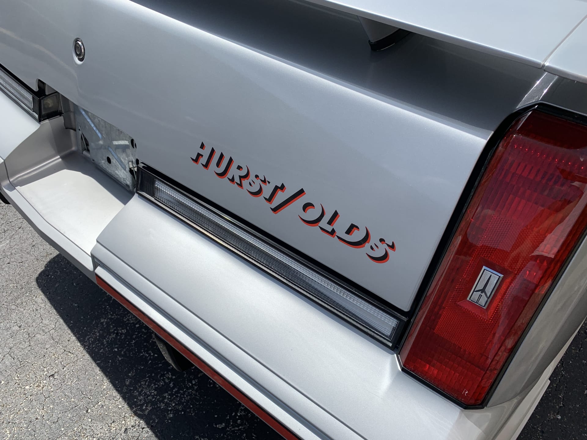 1984 Oldsmobile Hurst/Olds at Dallas 2019 as F3 - Mecum Auctions