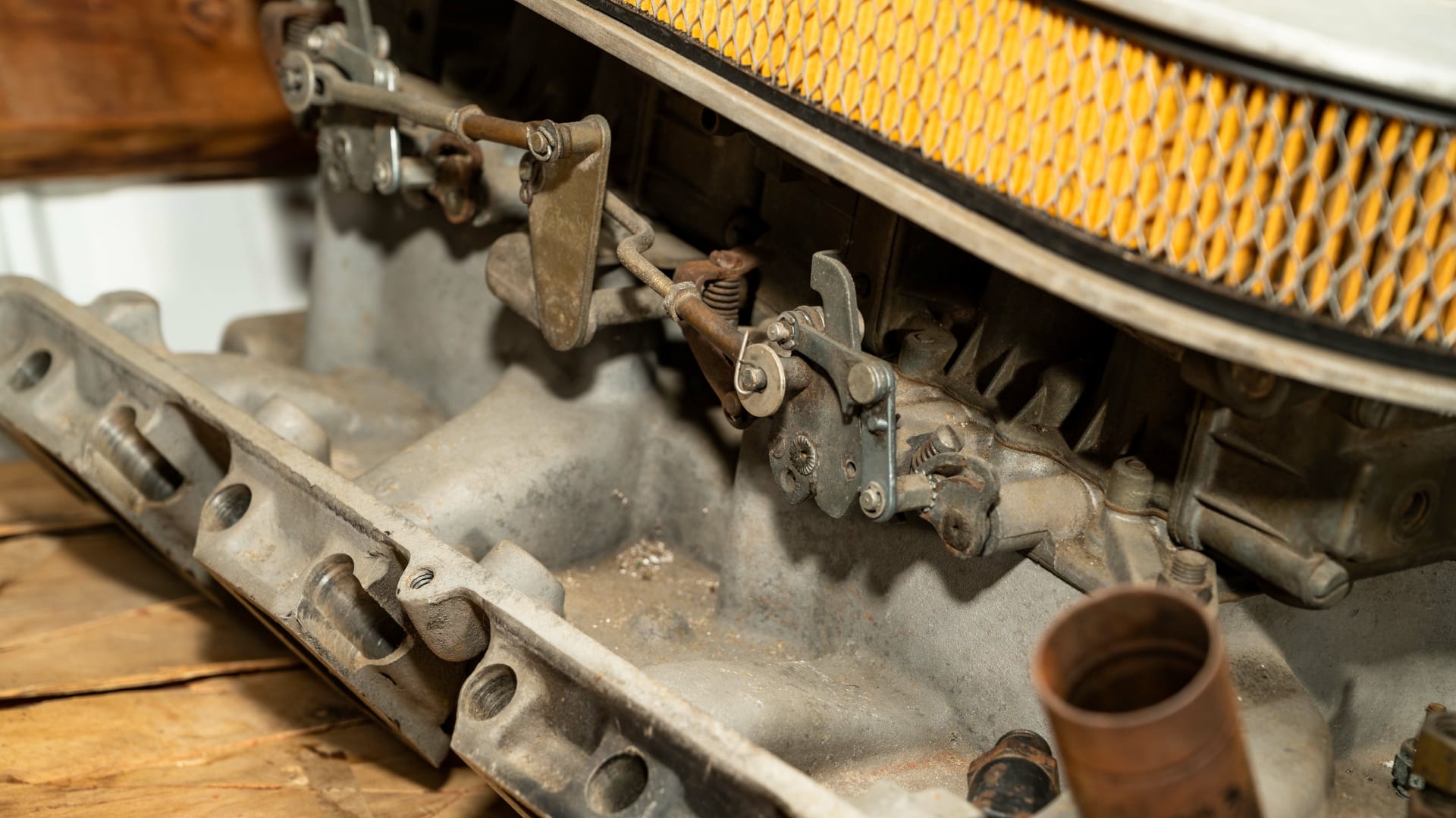 1963 Ford 427 Intake Manifold at Elmer's Auto & Toy Museum Collection ...