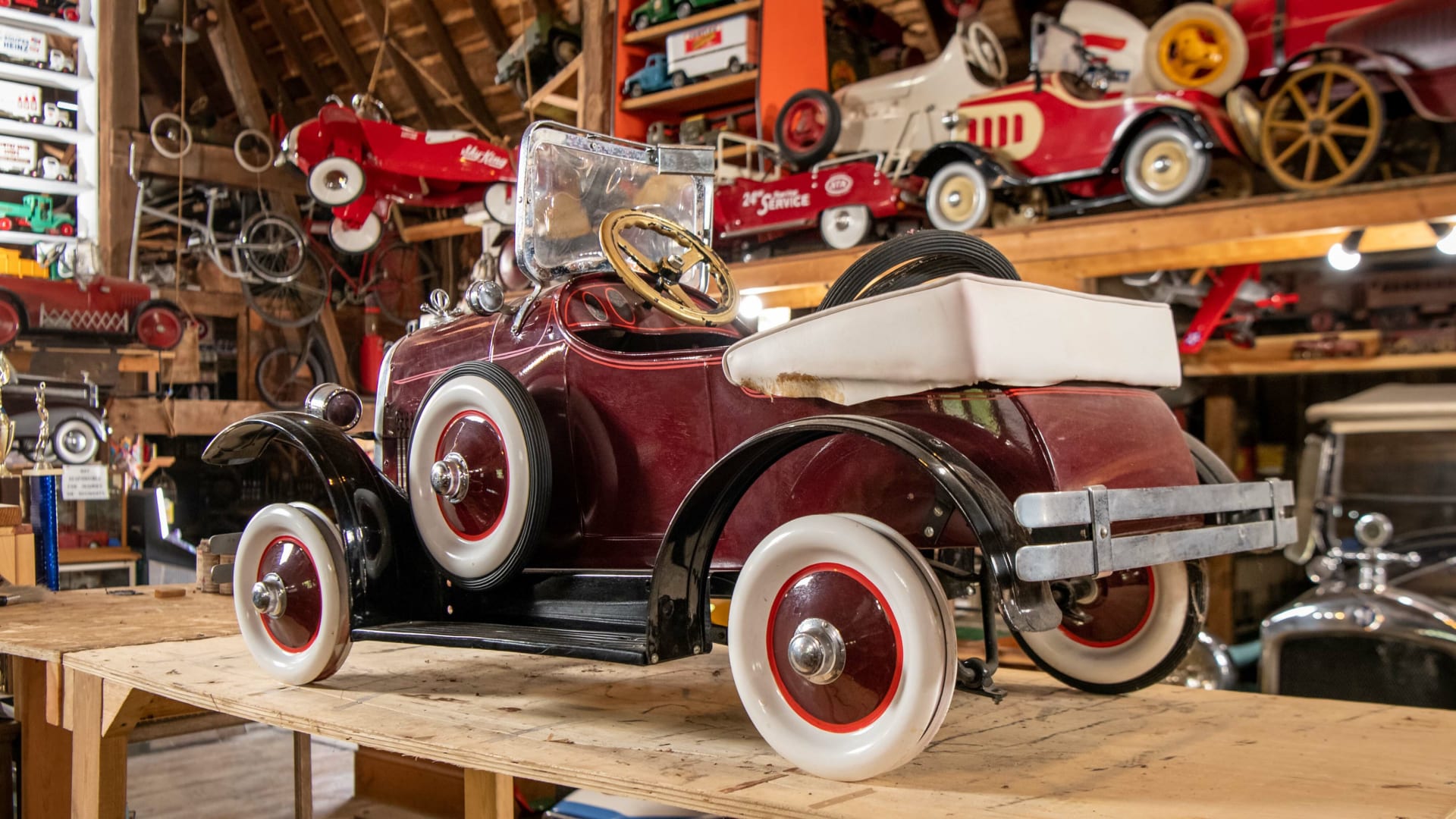 1929 Sears Boycraft Lincoln Pedal Car at Elmer's Auto & Toy Museum ...