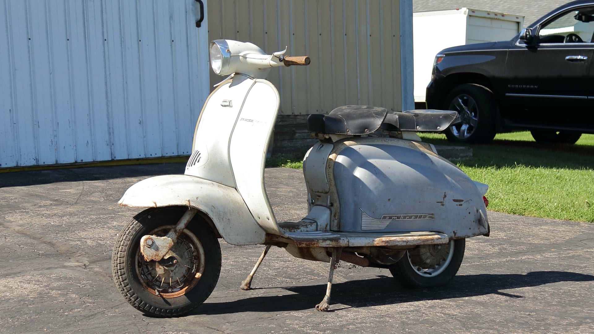 1961 Lambretta Innocenti Scooter 125 at Elmer's Auto & Toy Museum ...