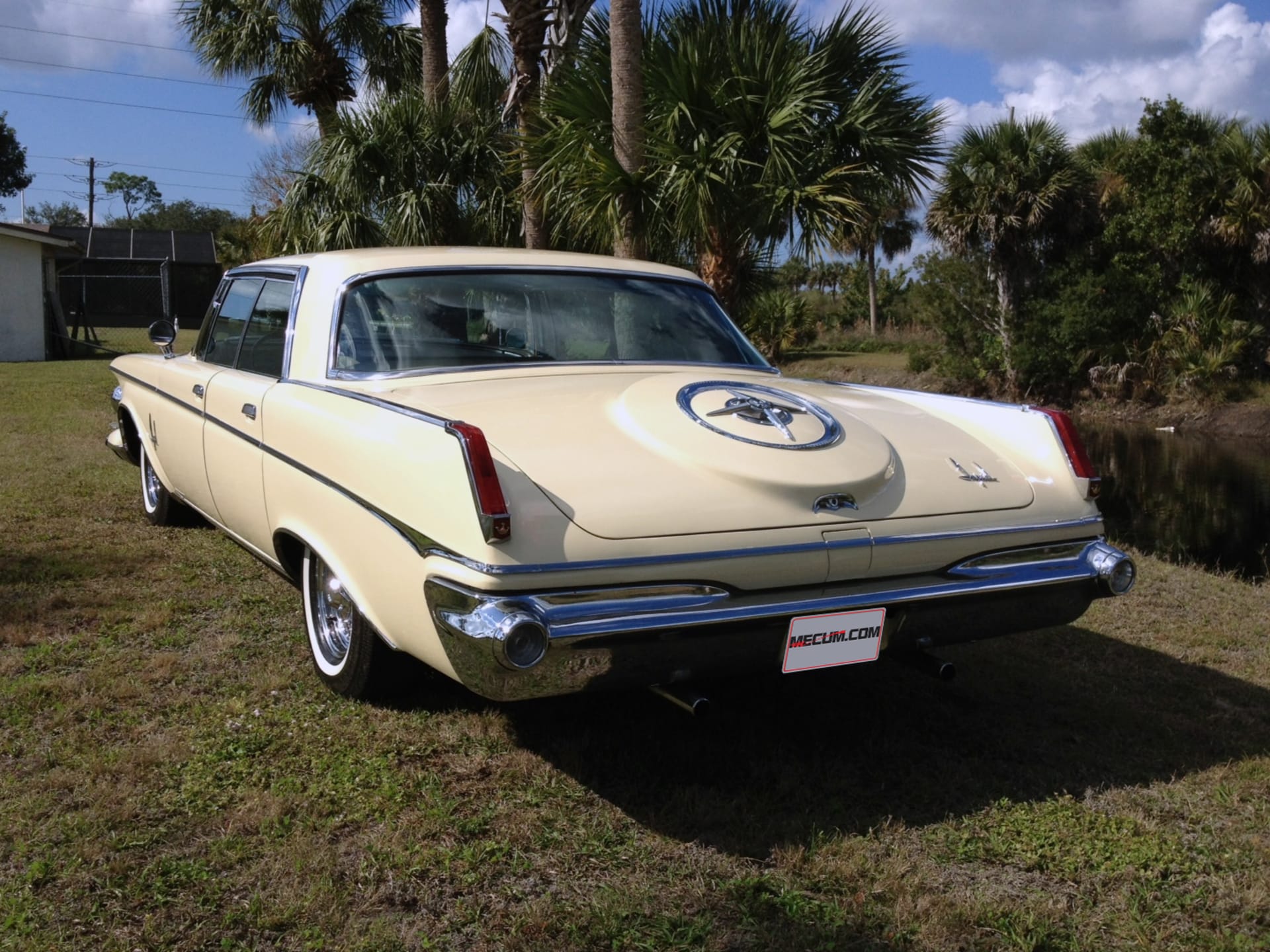 1963 Chrysler Imperial 4-Door Hardtop at Kissimmee 2013 as J81 - Mecum ...