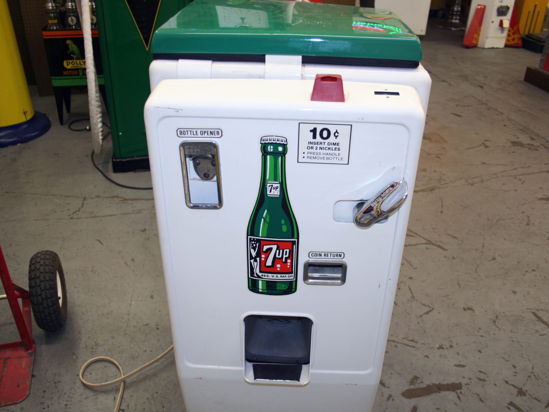 7up Vending Machine at Kissimmee 2013 as M267 - Mecum Auctions