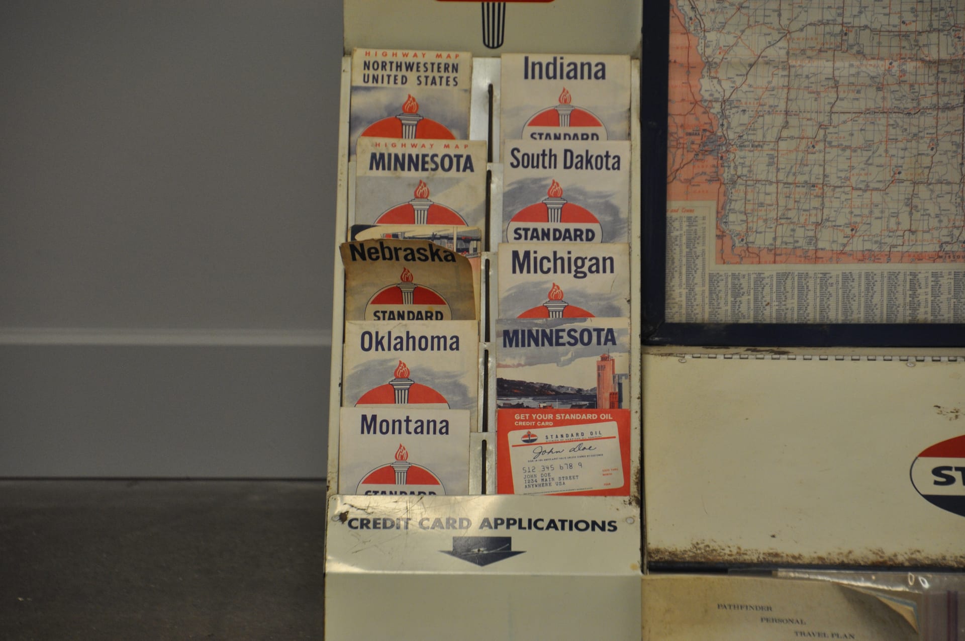 Standard Travel Center Map Rack 34x33x21 at Kissimmee 2015 as M94 ...