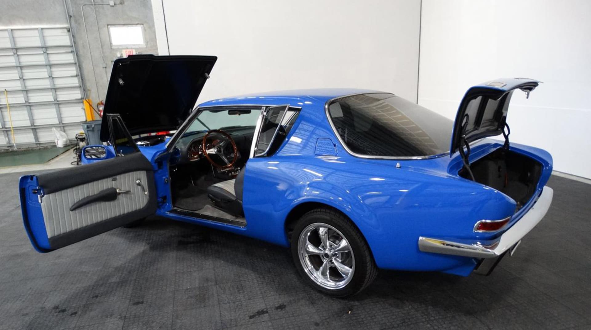 1974 Avanti II at Kissimmee 2017 asK33 - Mecum Auctions