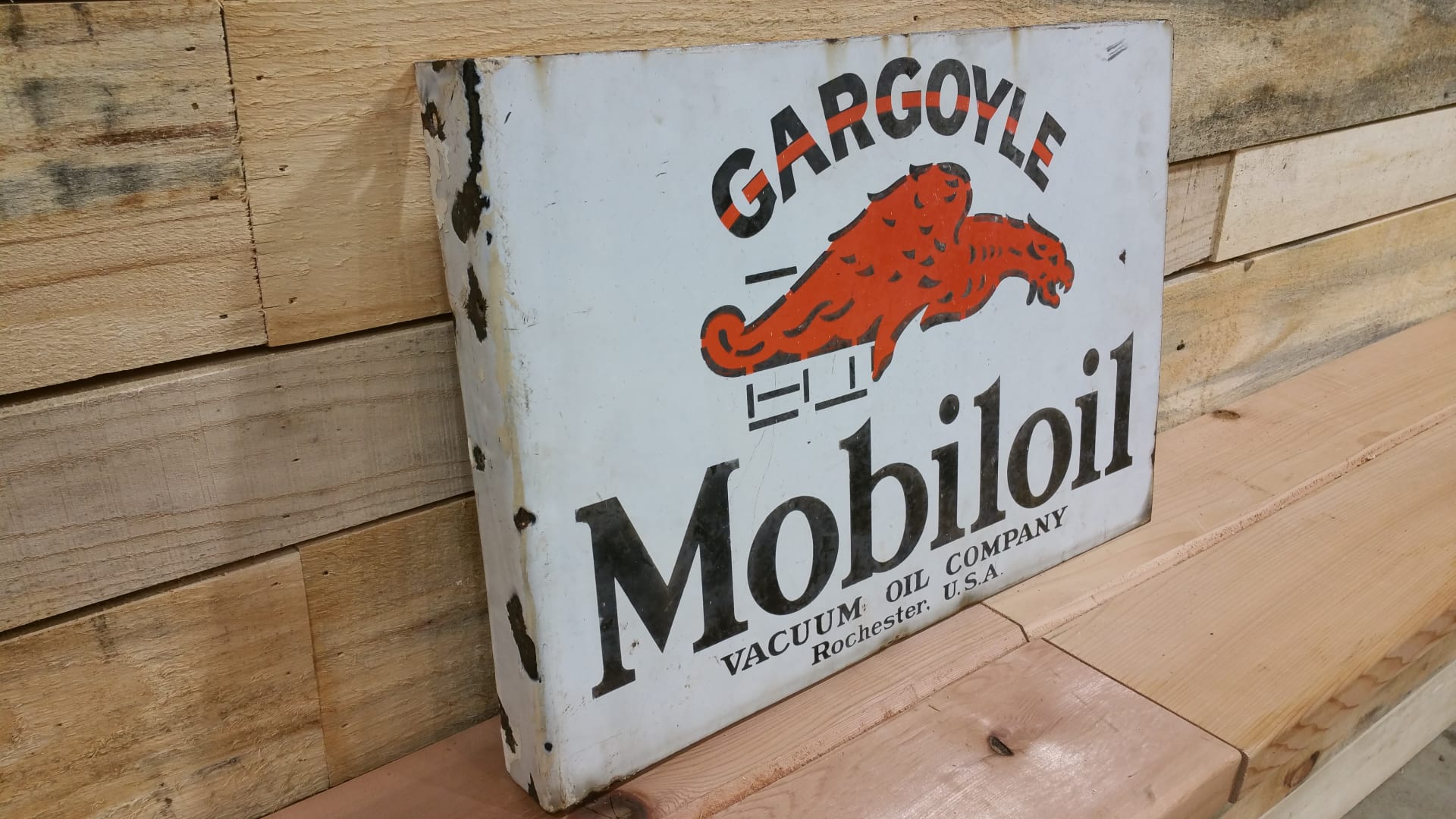 Mobiloil Gargoyle Flange Sign DSPF 21.25x14.5x2 at Kissimmee 2017 as ...