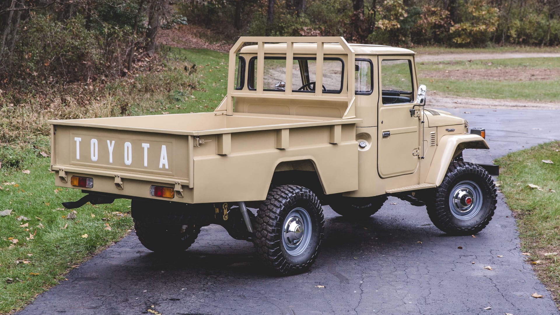1985 Toyota FJ-45 Land Cruiser Pickup at Kissimmee 2018 as F36.1 ...