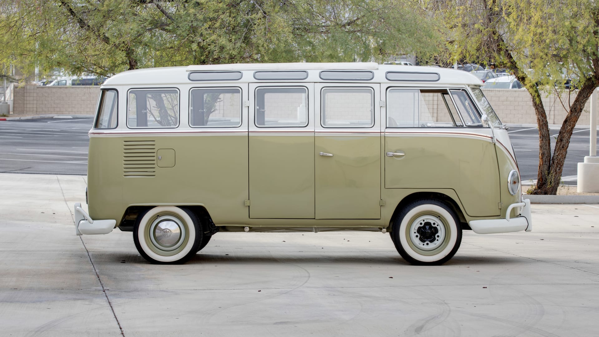 1963 Volkswagen Bus at Kissimmee 2019 as U28 - Mecum Auctions