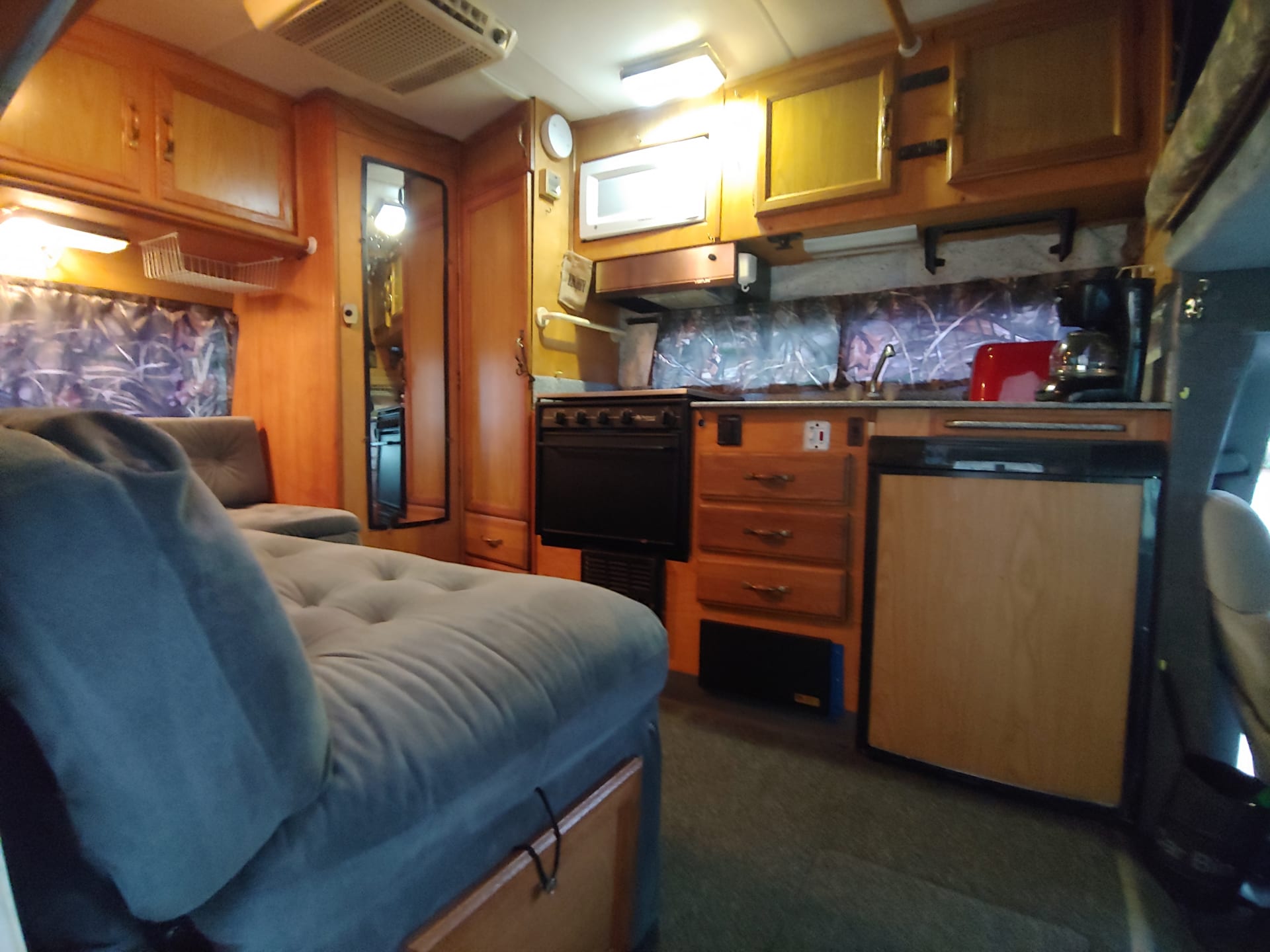 1995 Chevrolet Tiger CX Camper at Kissimmee 2020 as K292 - Mecum Auctions