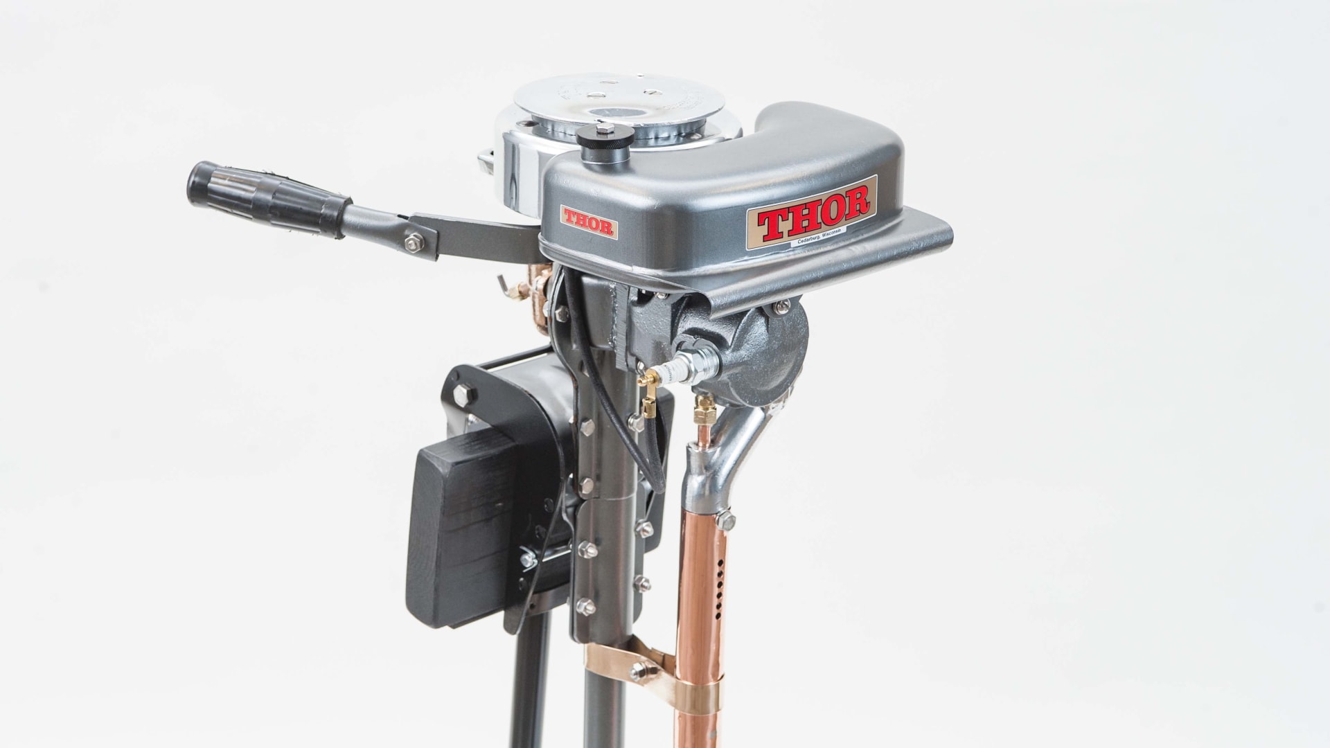 Thor Pre-Mercury Rowboat Outboard Motor 16x35x21 at Kissimmee 2020 as ...