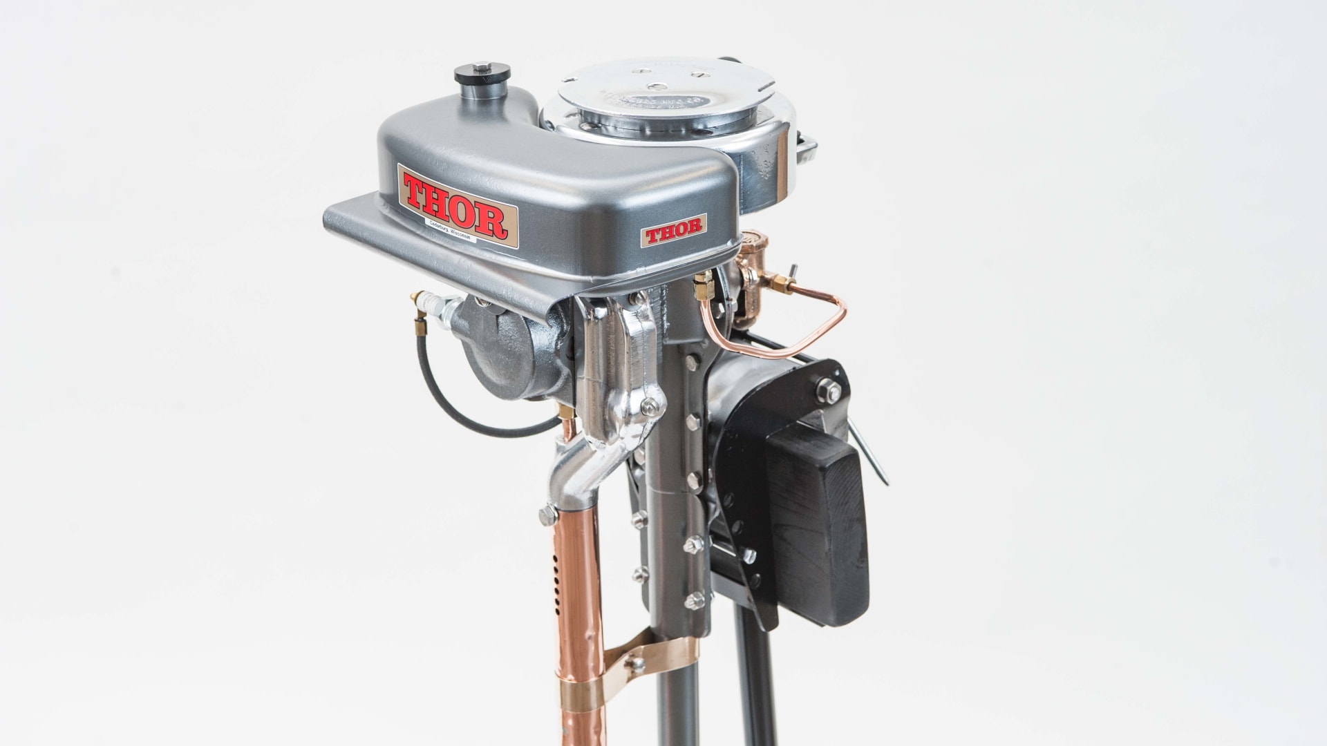 Thor Pre-Mercury Rowboat Outboard Motor 16x35x21 at Kissimmee 2020 as ...