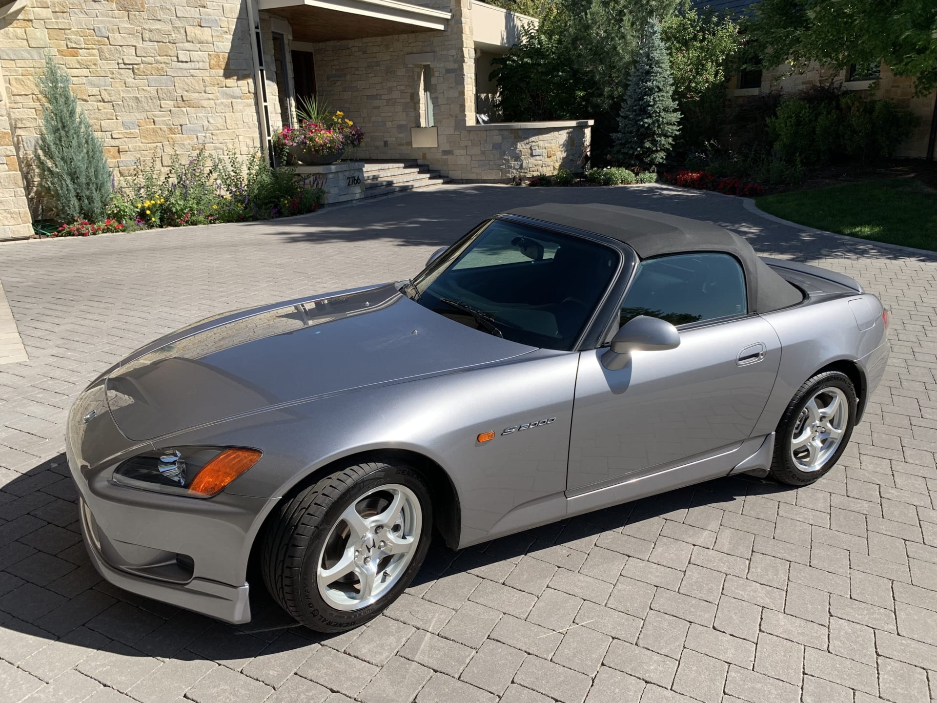 2000 Honda S2000 Convertible at Kissimmee 2020 as T121.1 - Mecum Auctions