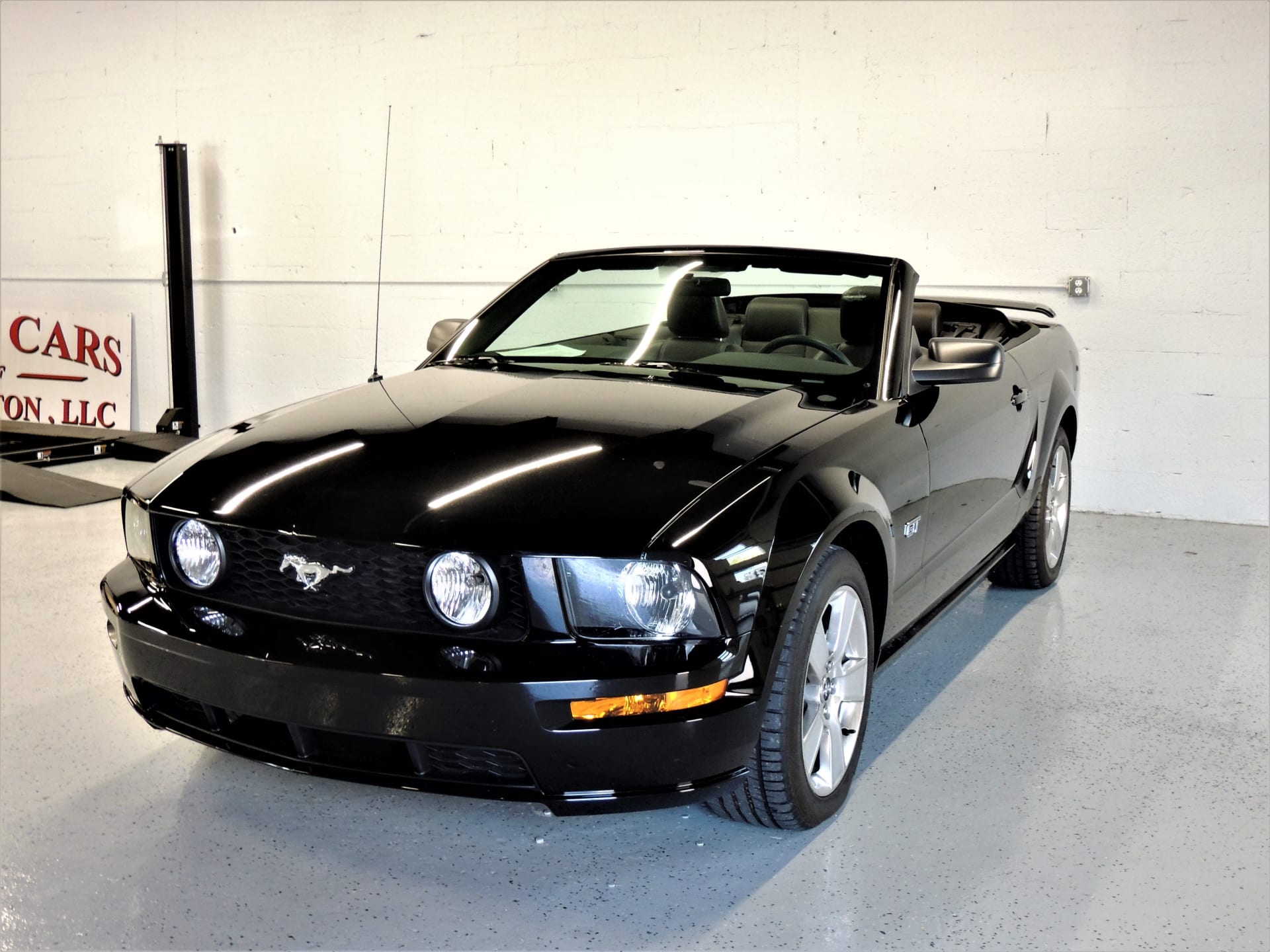 2006 Ford Mustang GT Convertible at Kissimmee 2020 as J241.1 - Mecum ...