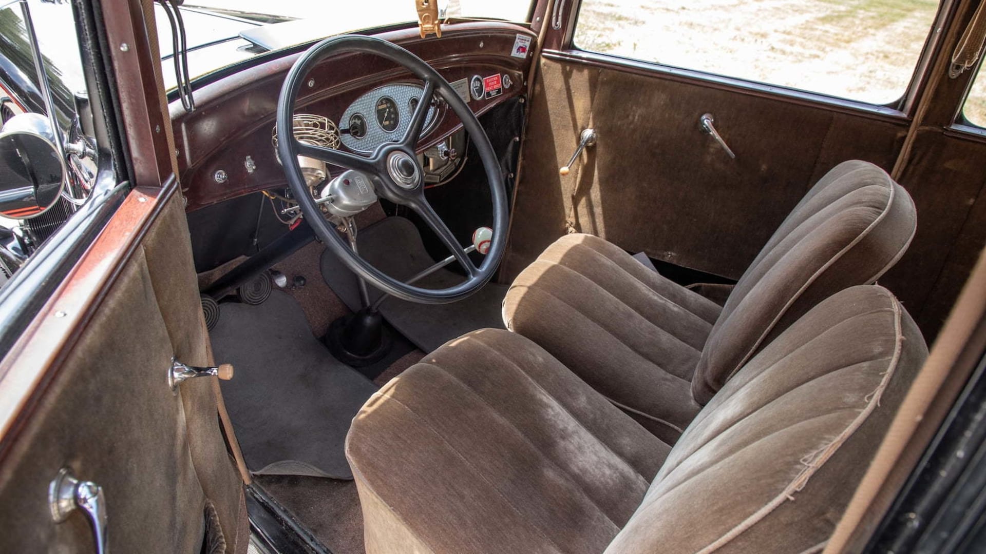 1932 Ford Model 18 Deluxe 5-Window Coupe at Kissimmee 2021 as G88 ...