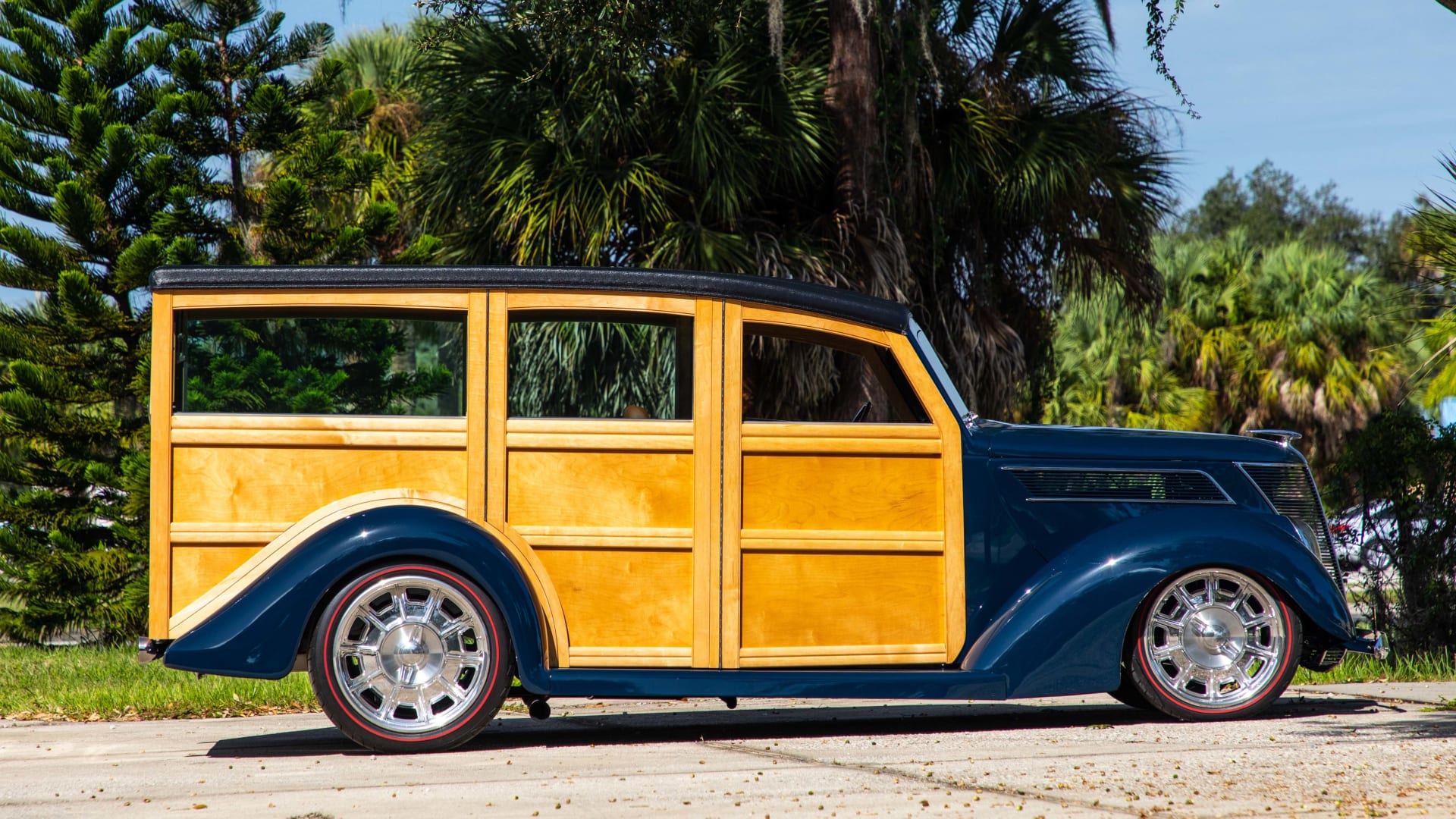 1937 Ford Custom Woody Wagon at Kissimmee 2021 as T216 - Mecum Auctions