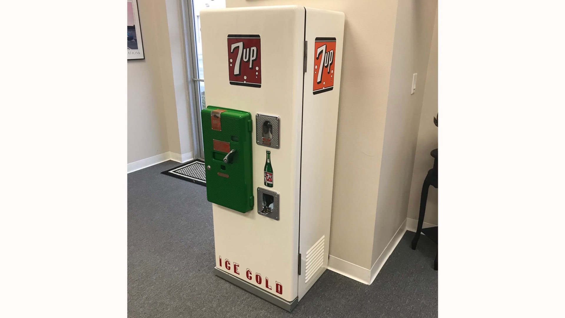 7up Vending Machine at Kissimmee 2021 as M72 - Mecum Auctions