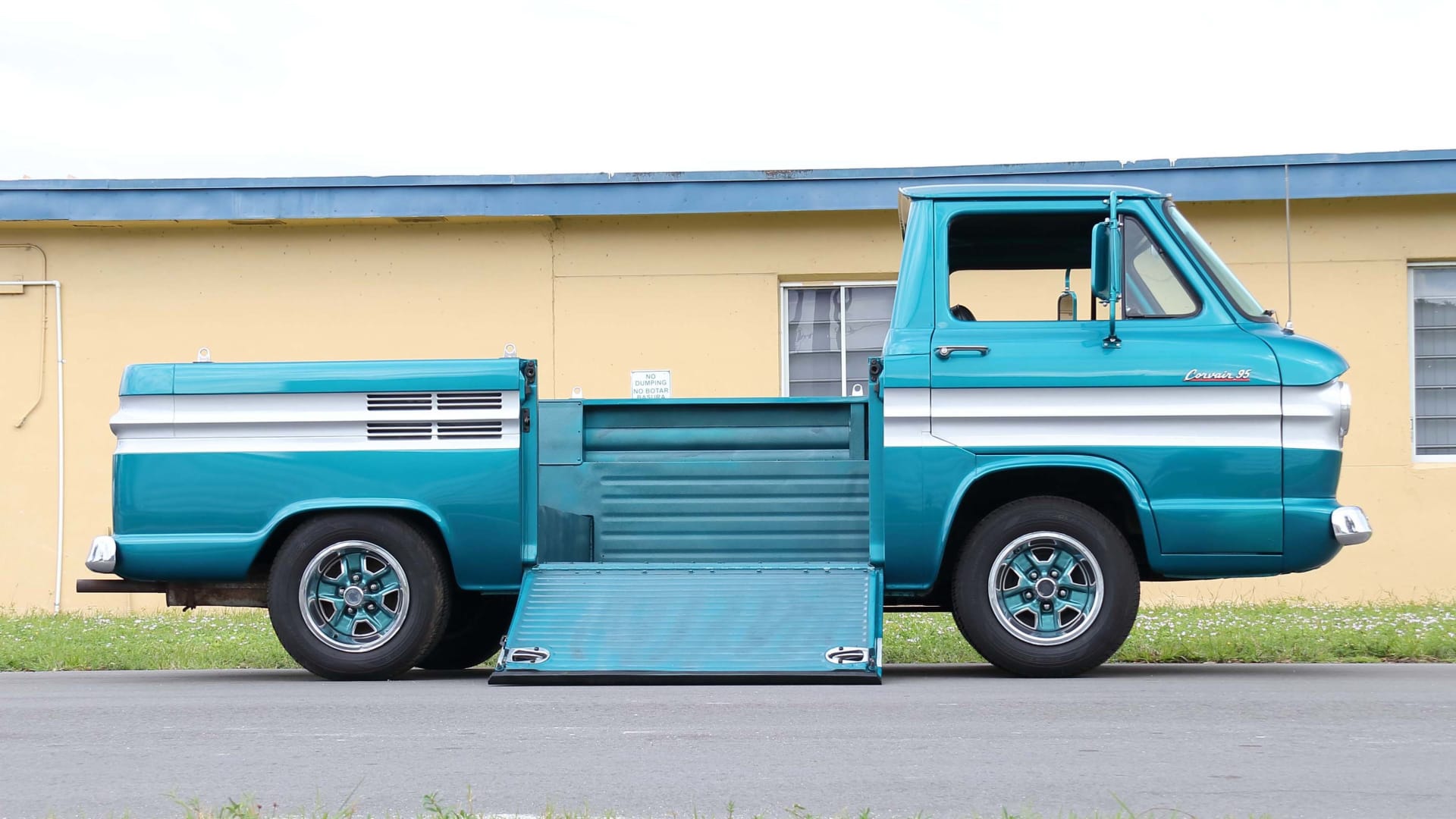 1962 Chevrolet Corvair Rampside 95 at Kissimmee 2022 as W112 - Mecum ...