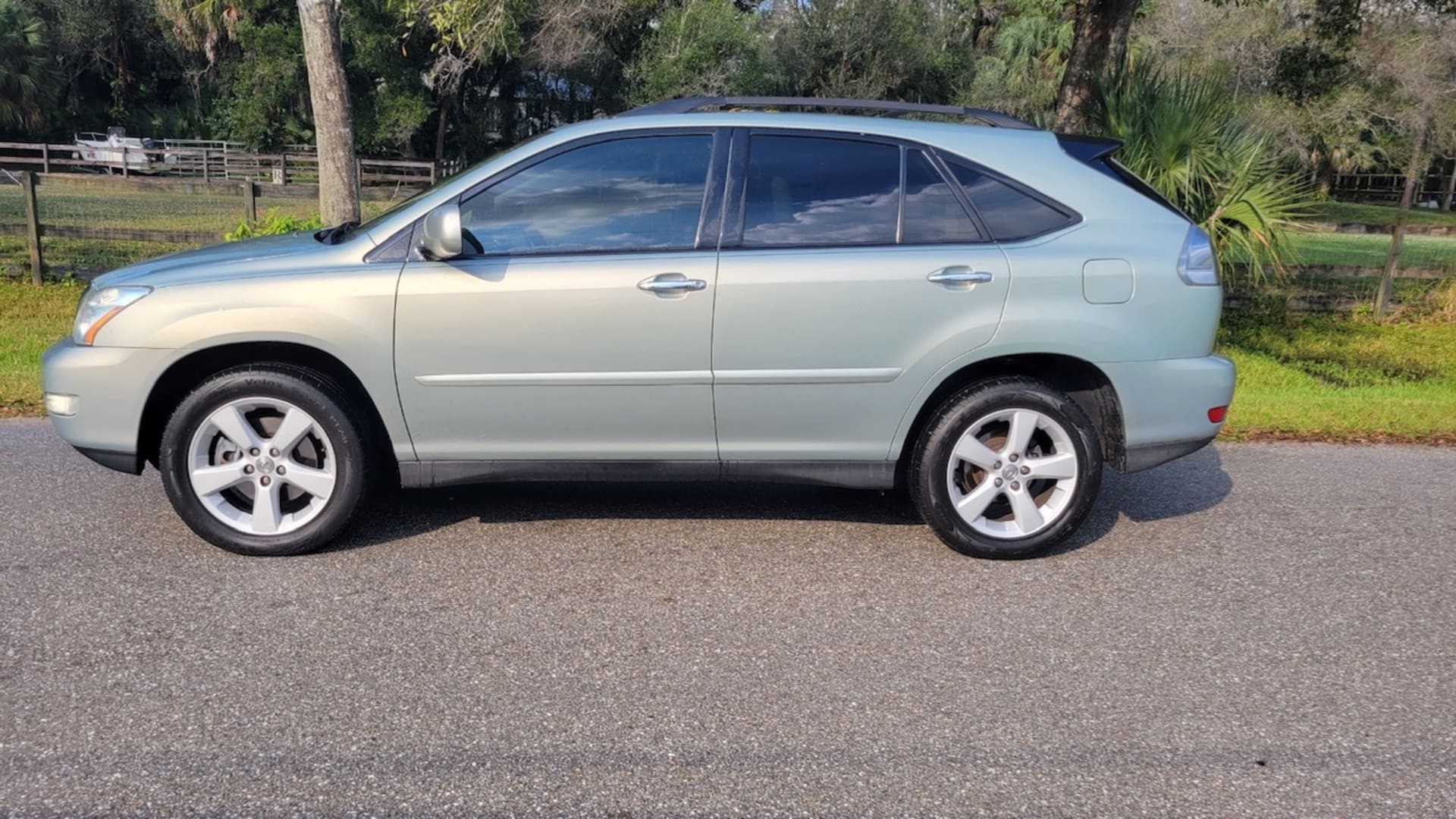 2005 Lexus RX330 at Kissimmee 2022 as E105 - Mecum Auctions