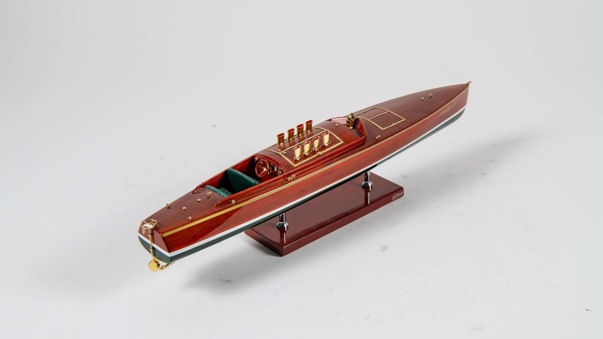 Dixie II Boat Model By Kiade at Kissimmee 2022 asZ328 - Mecum Auctions