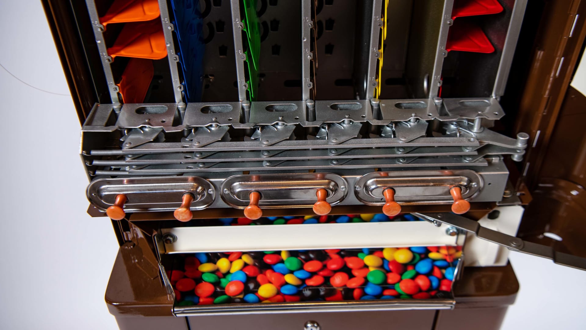M&M Vending Machine at Kissimmee 2022 as M540 - Mecum Auctions